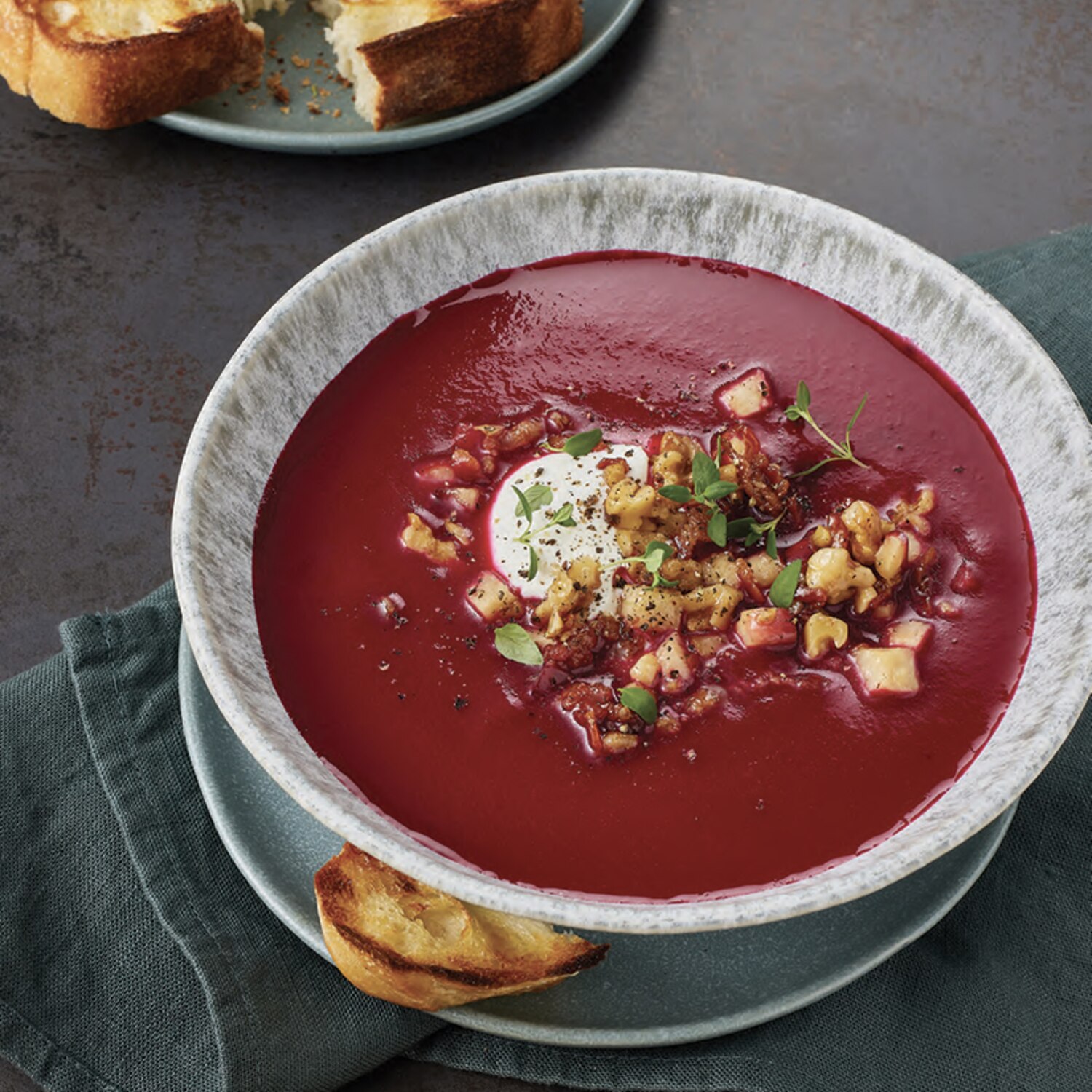 Recette de potage aux betteraves et aux pommes | Coup de Pouce