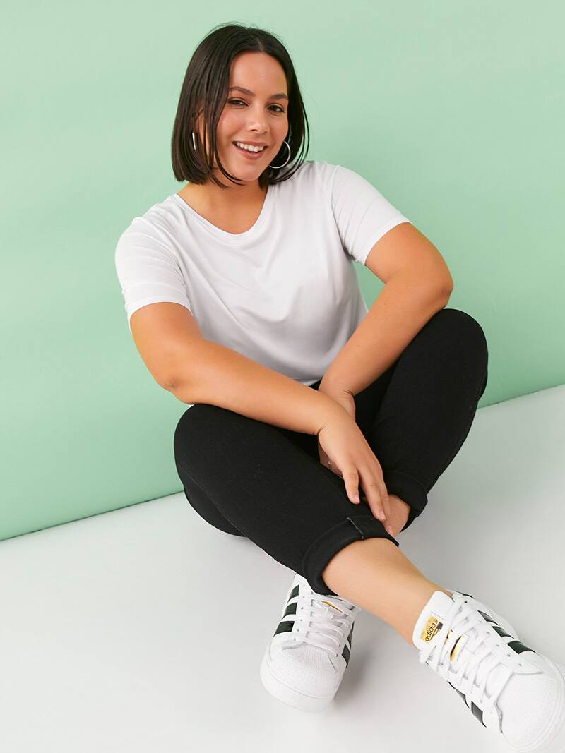 9 t-shirts blancs parfaits pour tous vos looks d'été | Coup de Pouce