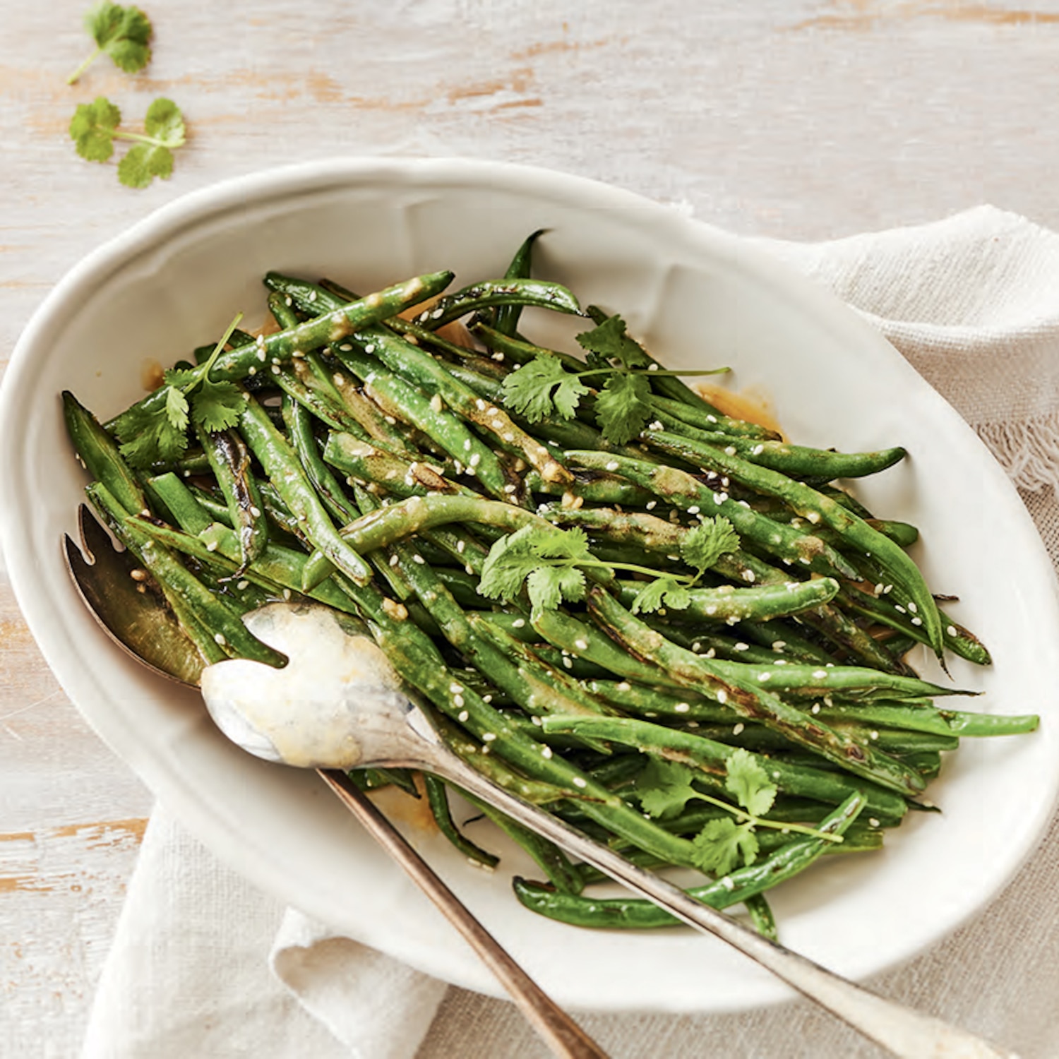 Recette de haricots verts au beurre à l’ail et au miso | Coup de Pouce