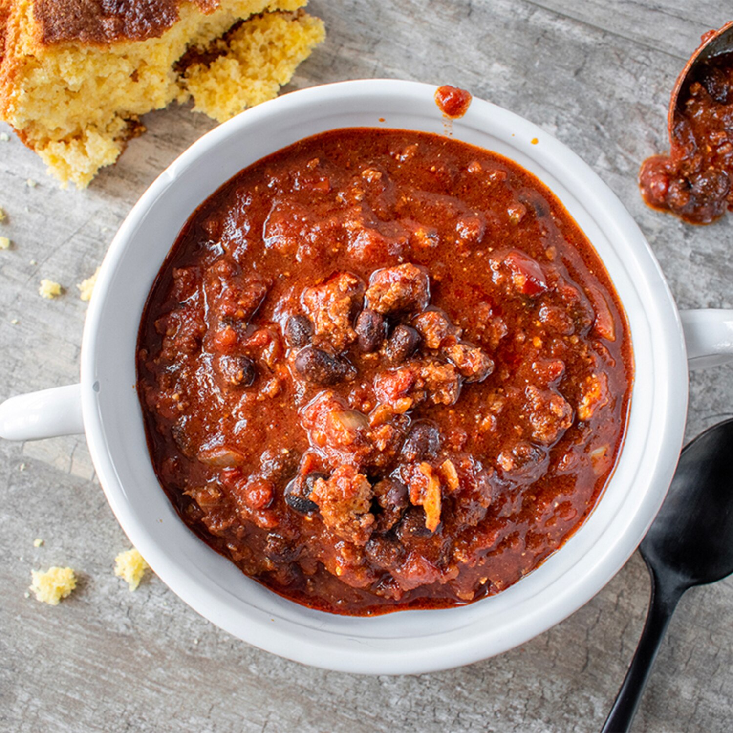 Recette de chili aux haricots rouges et noirs | Coup de Pouce