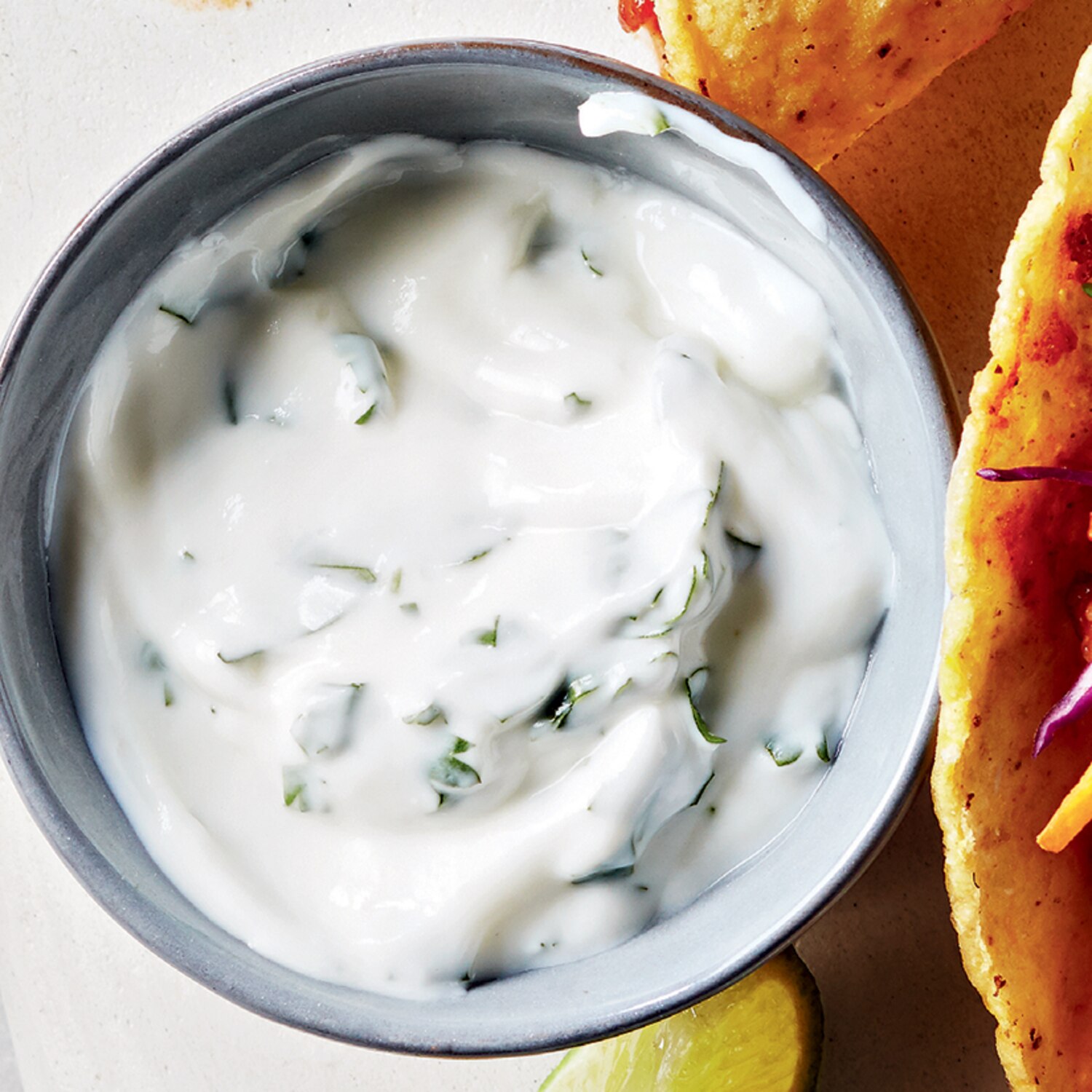 Recette de crème sure lime-coriandre | Coup de Pouce