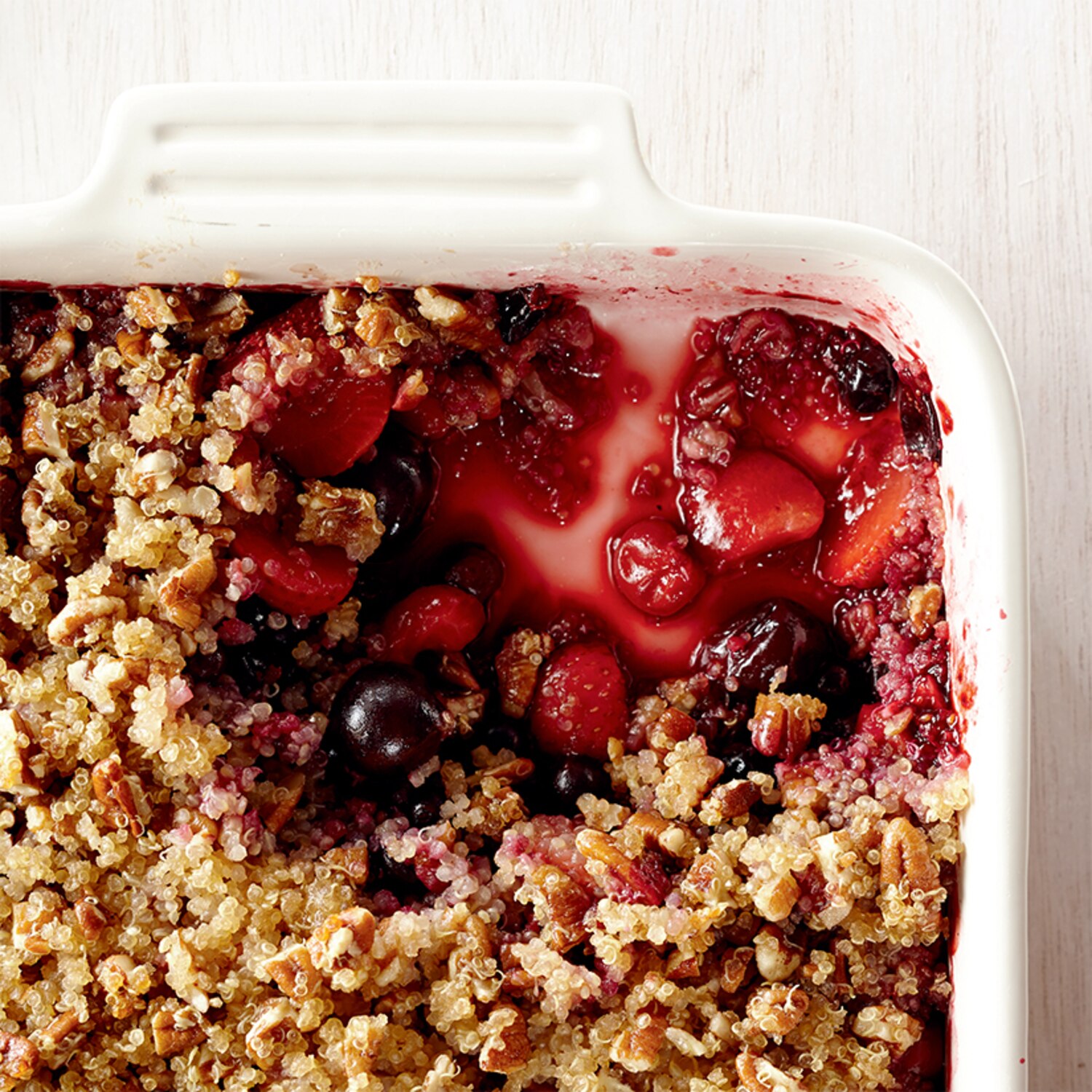 Recette de croustade aux petits fruits et au quinoa | Coup de Pouce