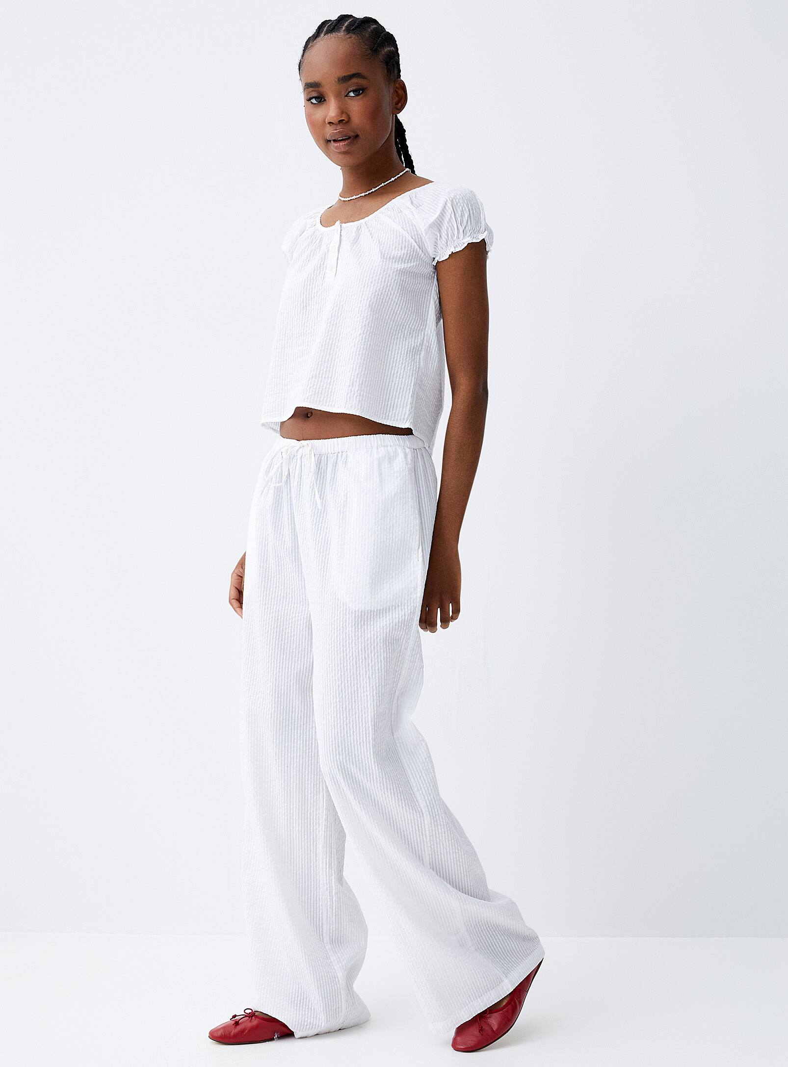 The 10 Best White Pants For An Easy Summer Outfit | Canadian Living