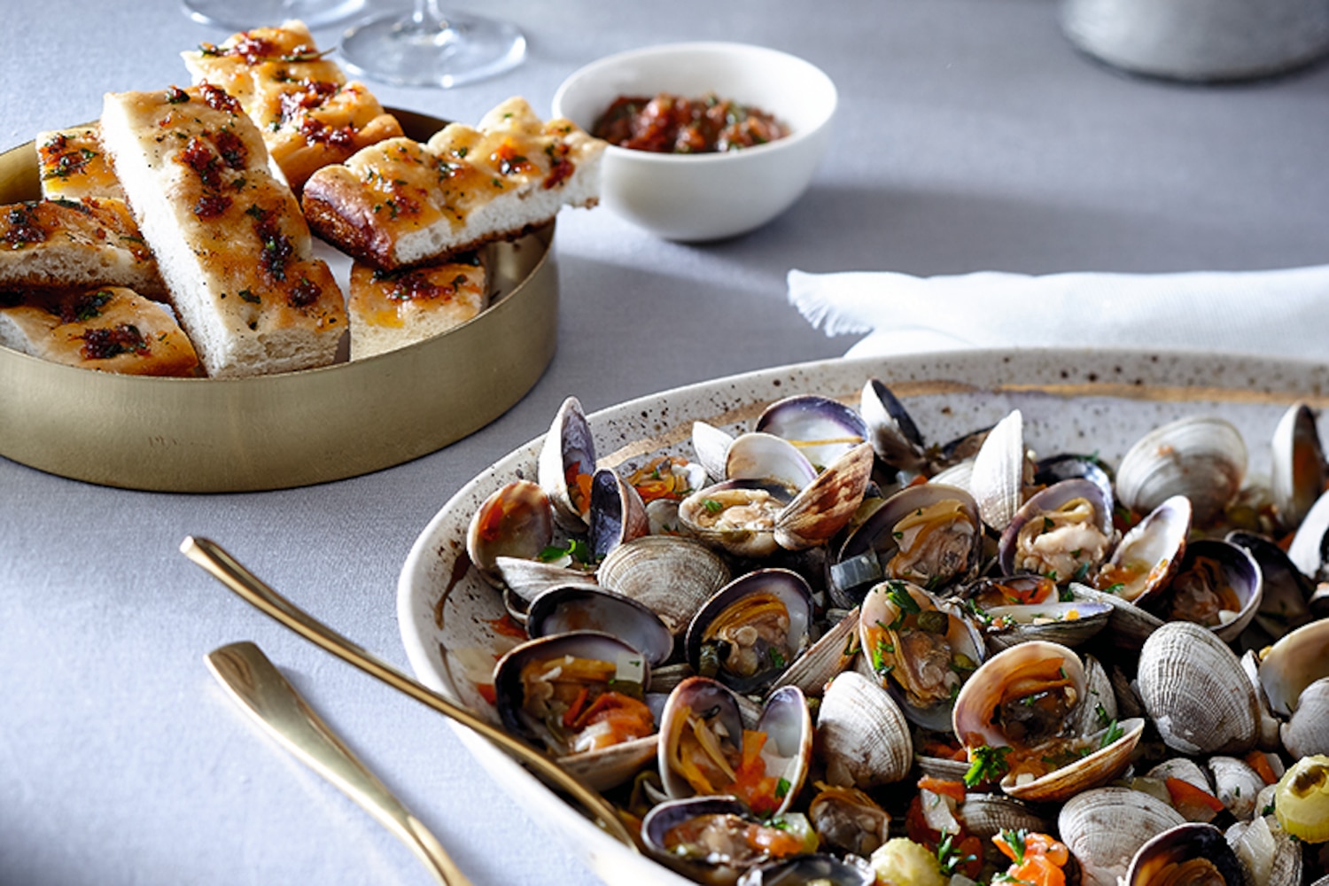 Clams with White Wine, Tomatoes & Capers | Canadian Living