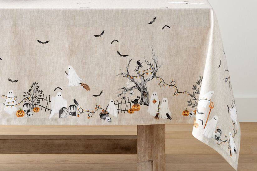 Halloween Decor That Will Actually Look Good—13 Chic Pieces | Canadian ...