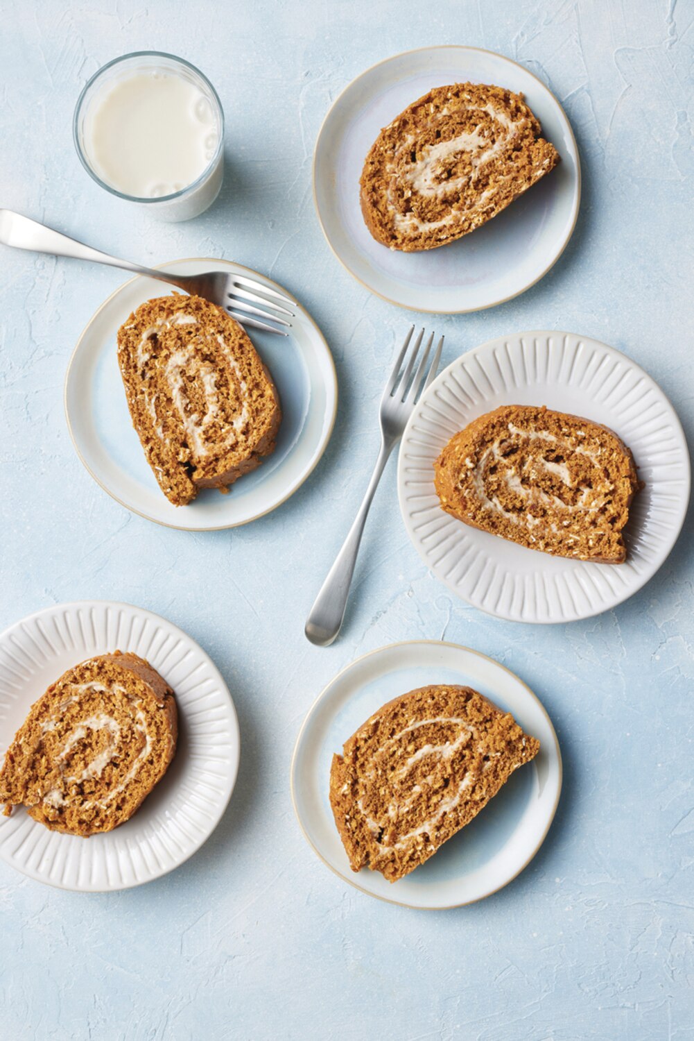 Gingerbread Roll Cake | Canadian Living