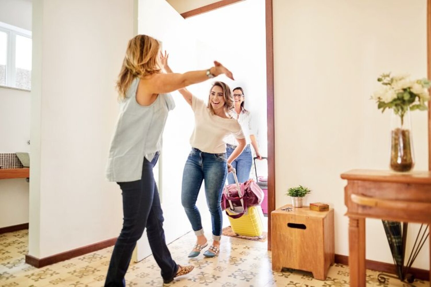 16 Ways To Be A Stellar Houseguest (So You’ll Get A Repeat Invitation ...