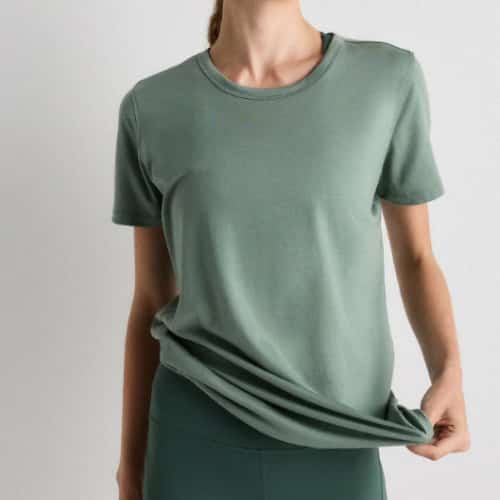 The Worst Pyjama Fabrics For Hot Sleepers (And The Ones That Will Keep ...