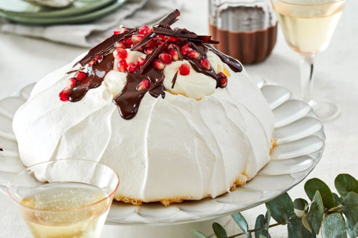 Pavlova & Meringue Desserts For Your Next Celebration | Canadian Living
