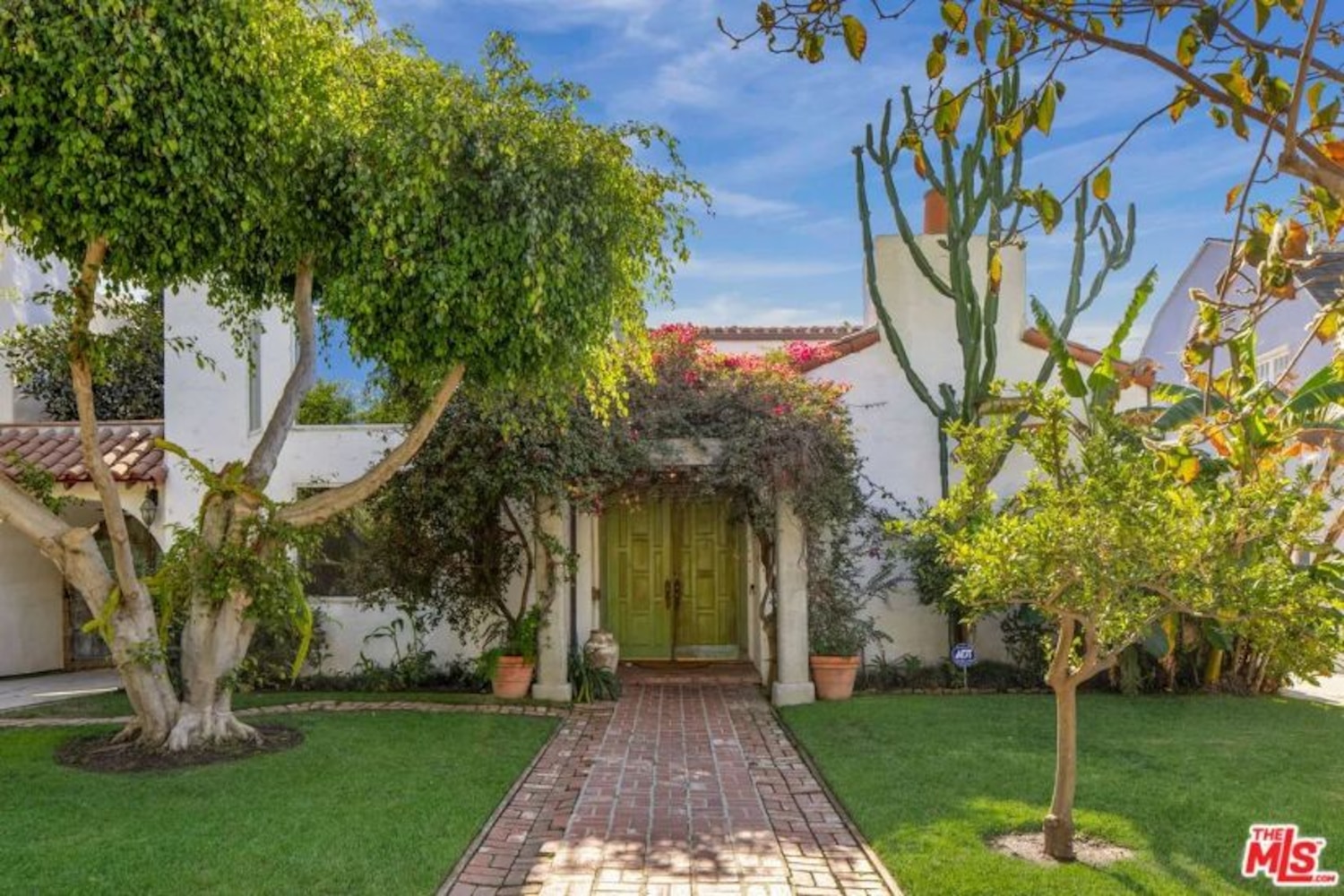 Kristin Bell’s L.A. Home In Netflix’s 'Nobody Wants This' Is Up For ...