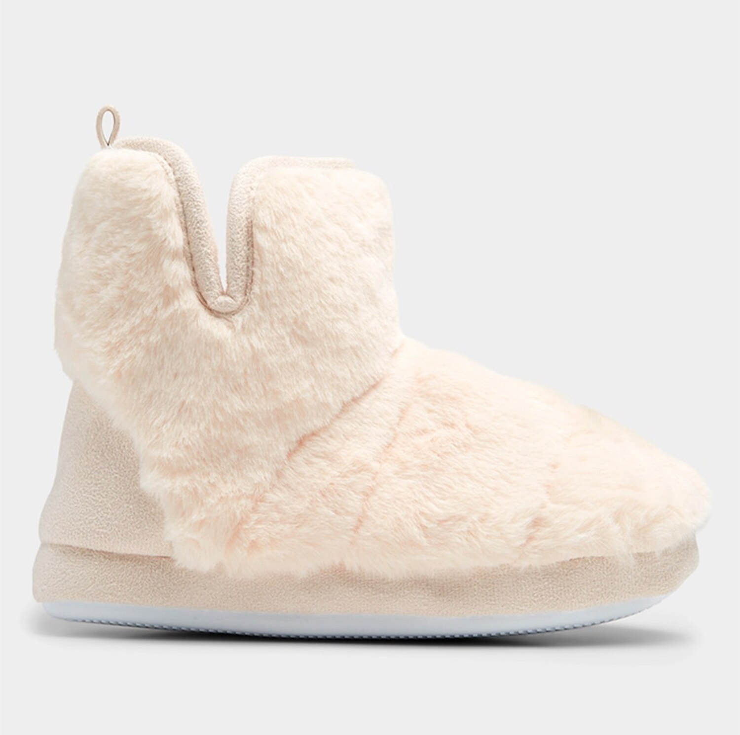 The Best Slippers To Keep Your Feet Warm And Cozy | Canadian Living