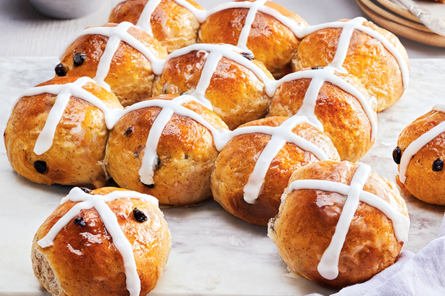 Classic Hot Cross Buns | Canadian Living
