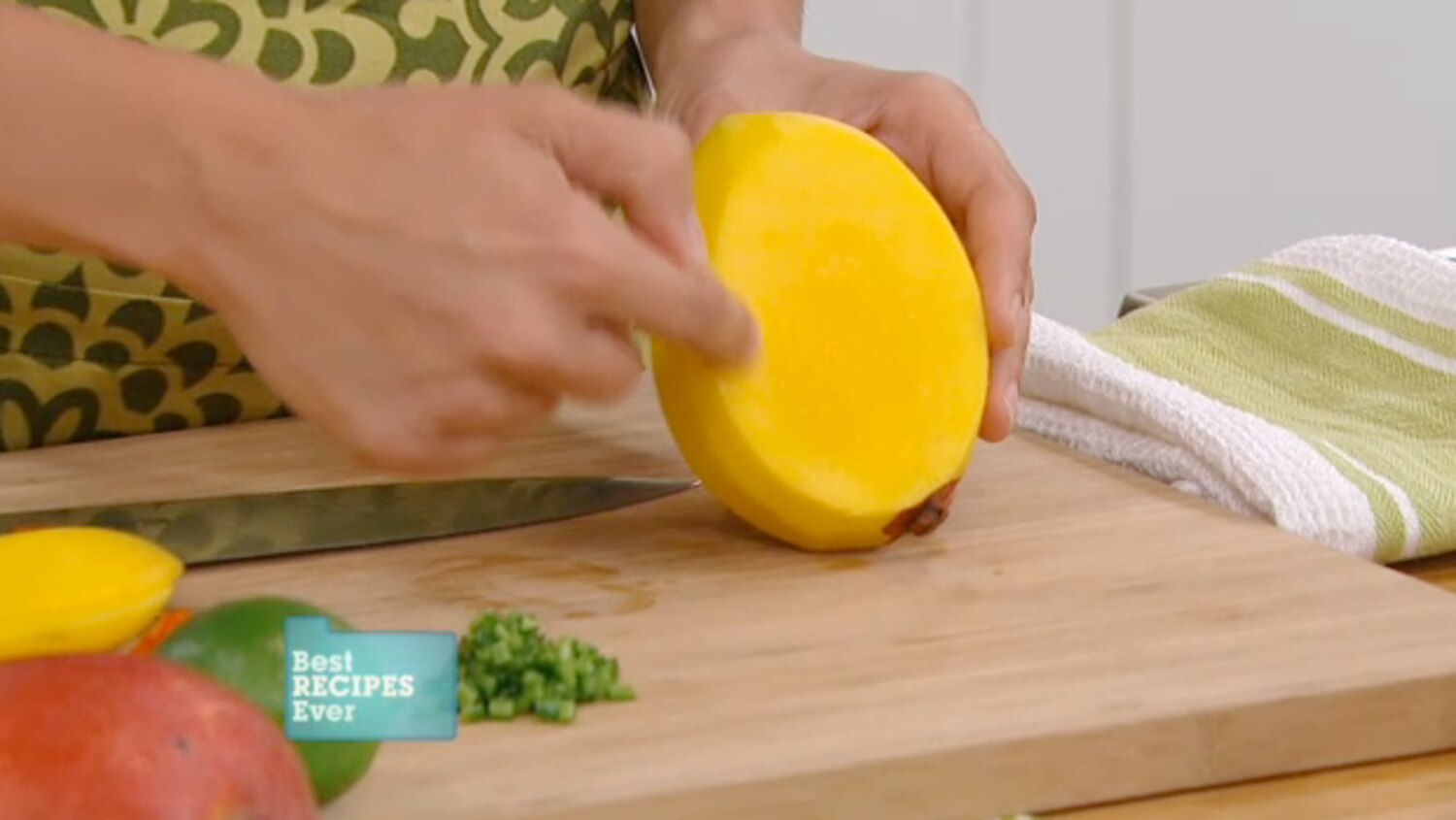 Best tips & techniques: How to slice a mango | Canadian Living