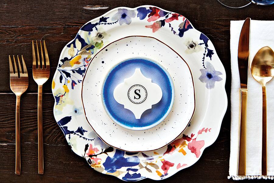 Holiday DIY: Monogrammed place cards | Canadian Living