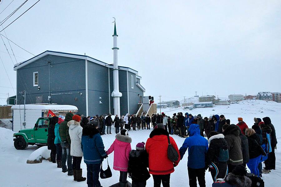 How Canadians are supporting their Muslim neighbours after the deadly ...