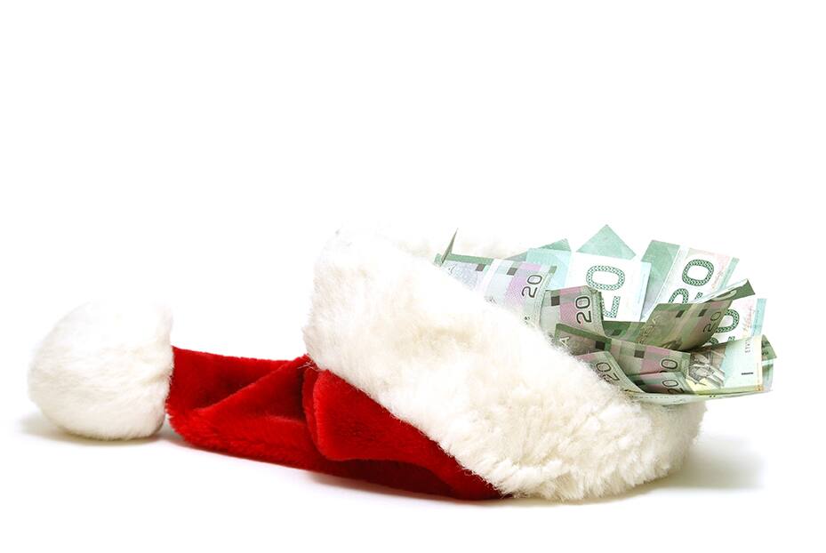 5 easy ways to stick to your holiday budget | Canadian Living