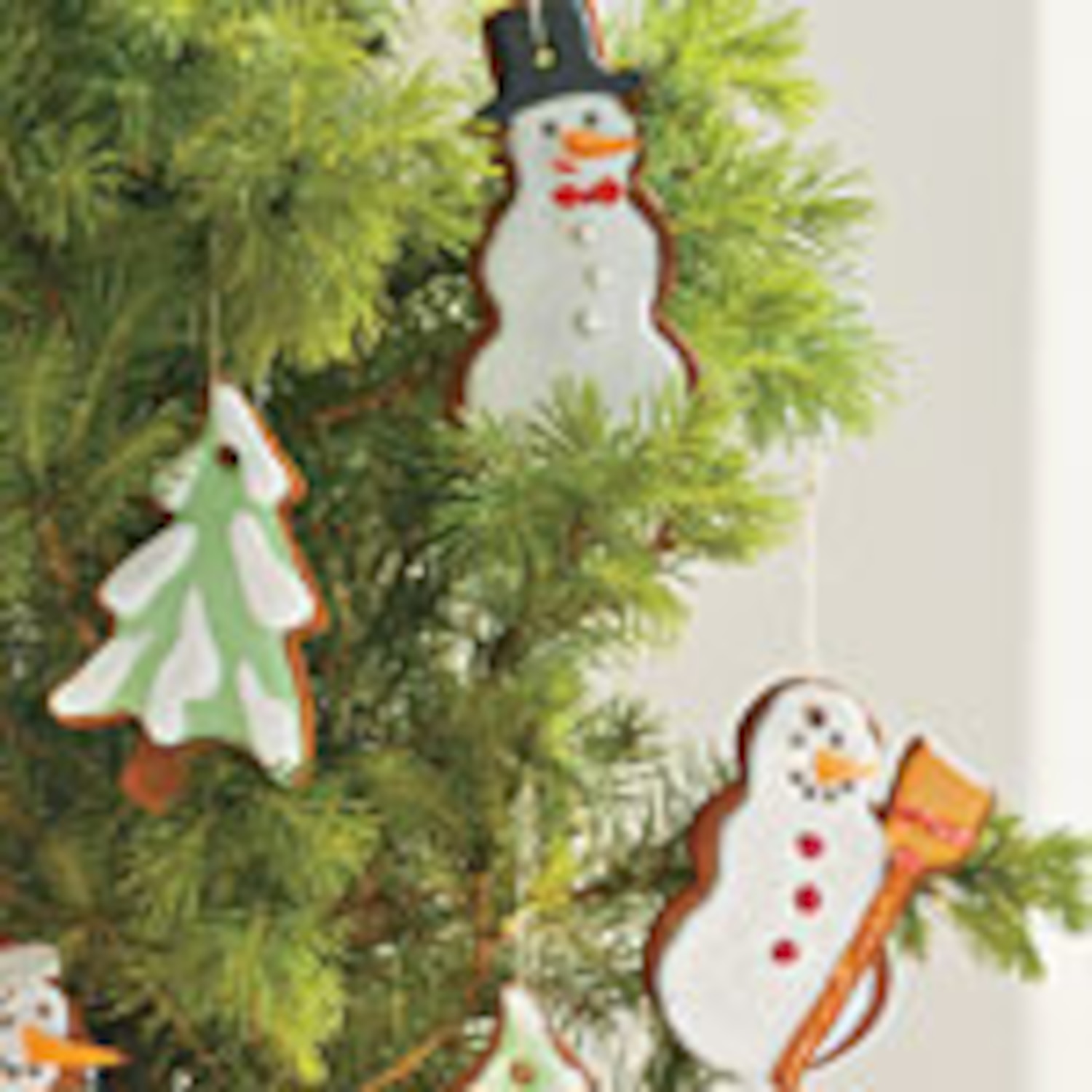 A collection of Christmas ornament crafts | Canadian Living