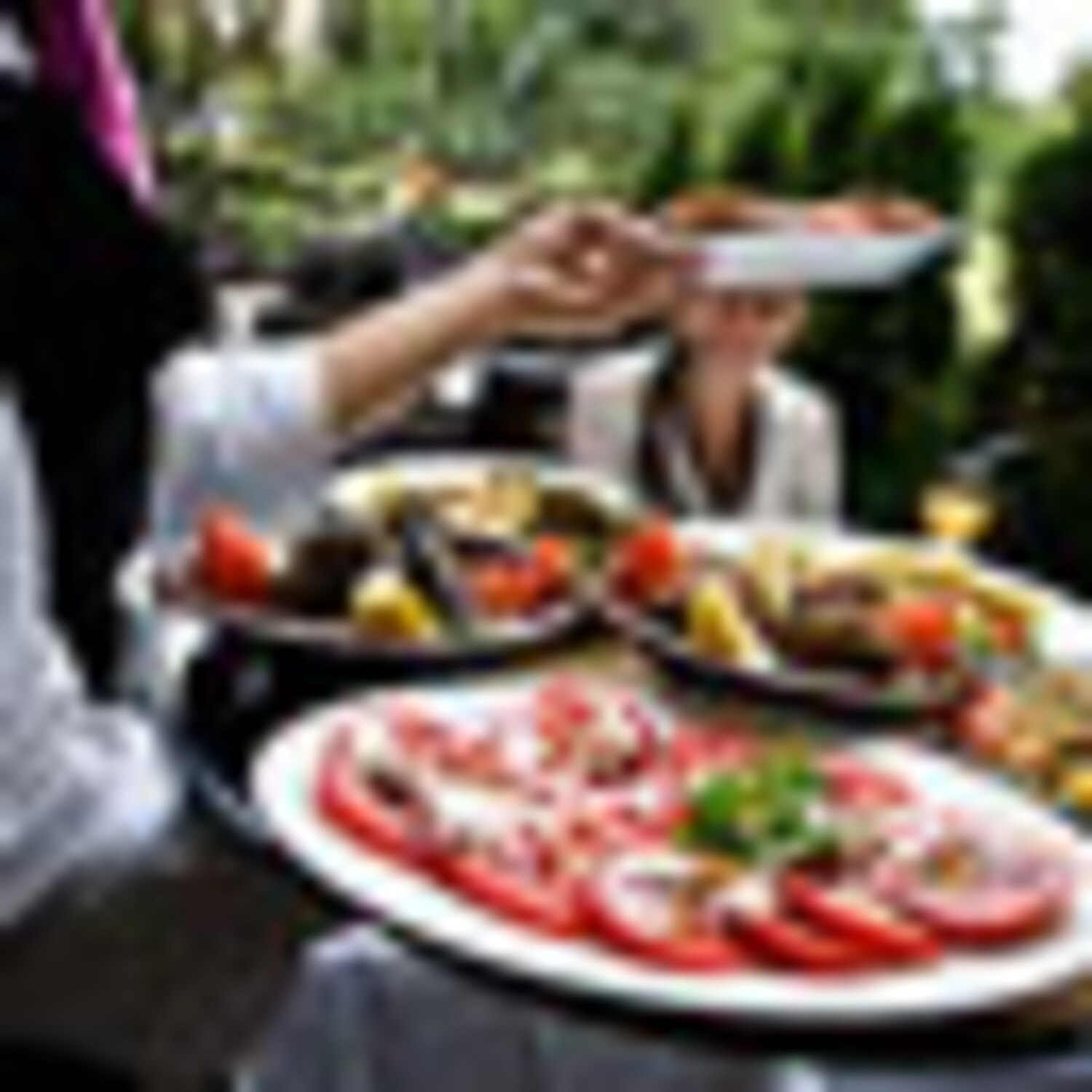 10 ways to eat out on a dime | Canadian Living