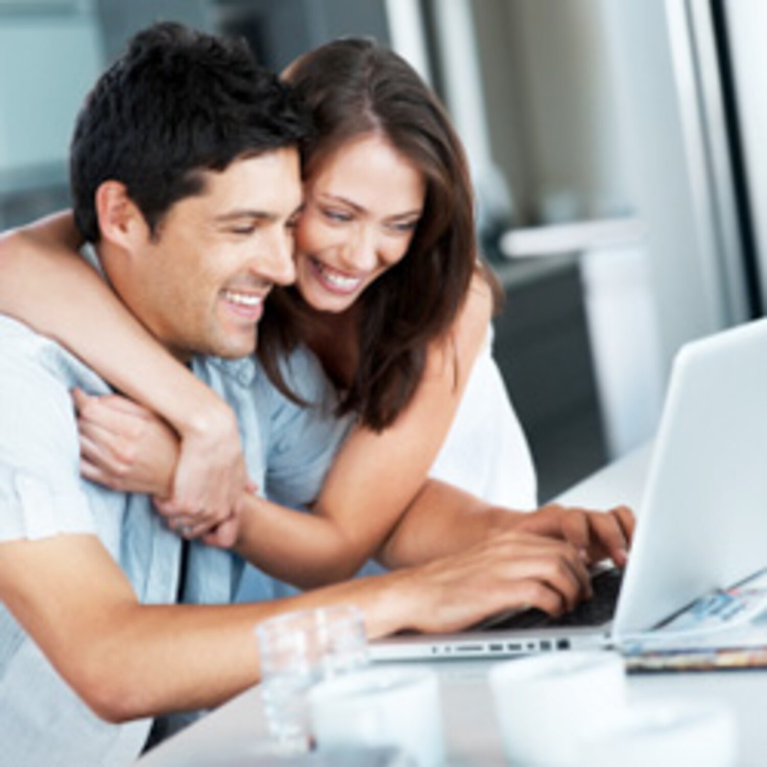 How to social media-proof your relationship | Canadian Living