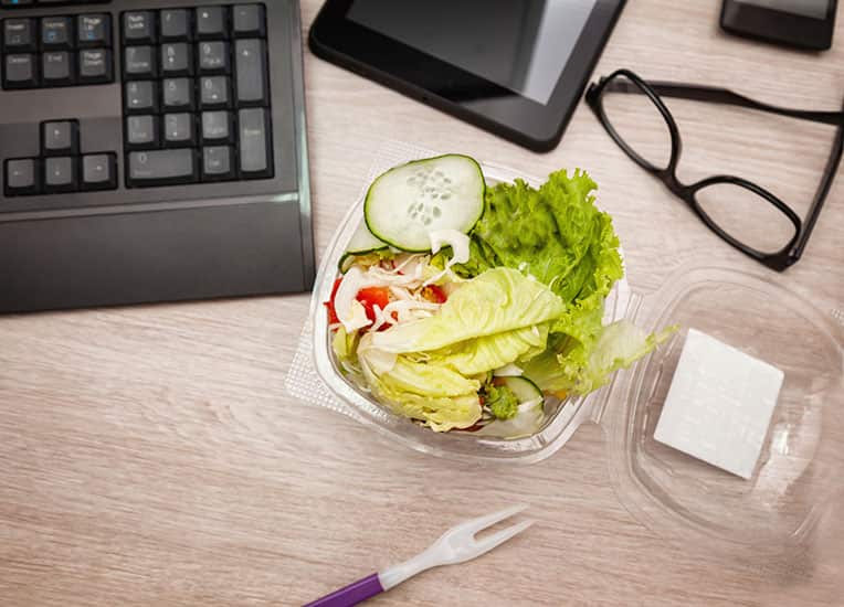4 rules for healthy snacking at work or school | Canadian Living