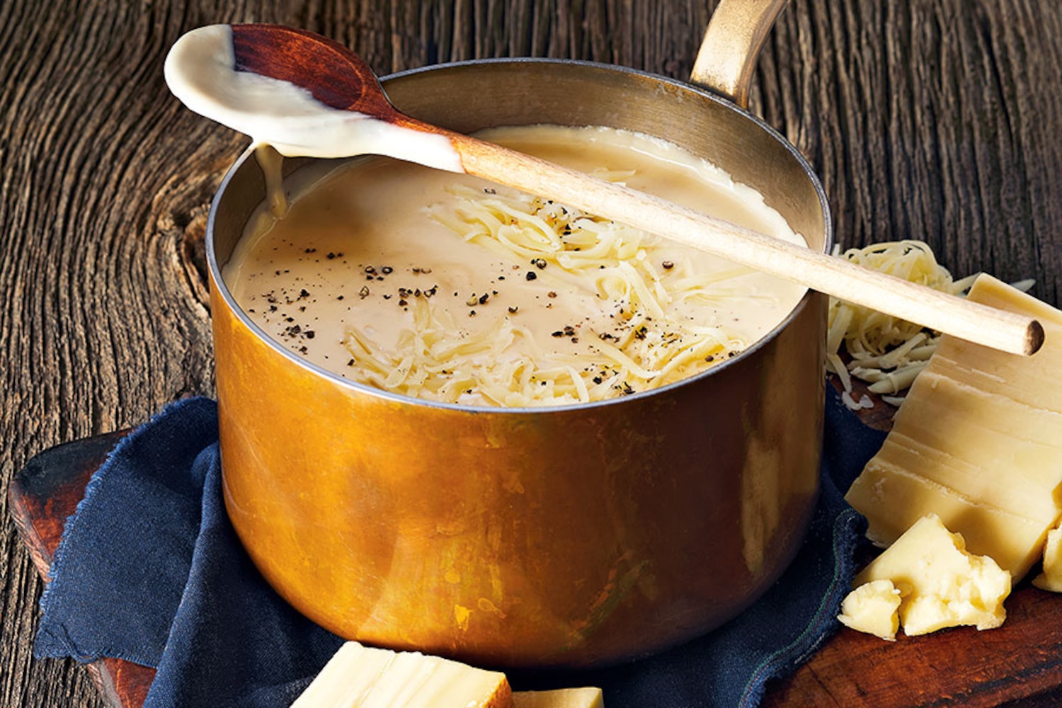 Big Batch Mac 'N' Cheese Sauce | Canadian Living