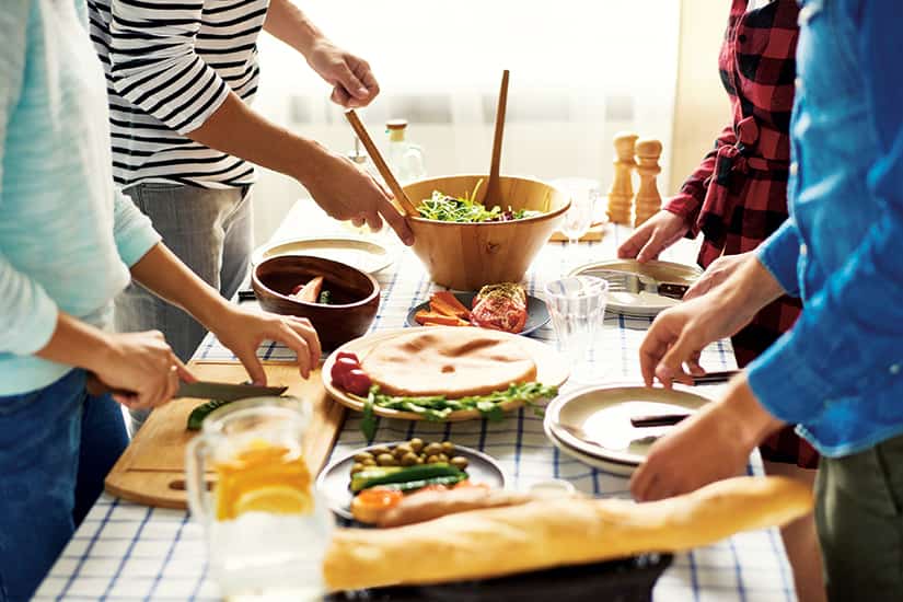 Four couples have kept up the sweetest tradition for 25 years ...