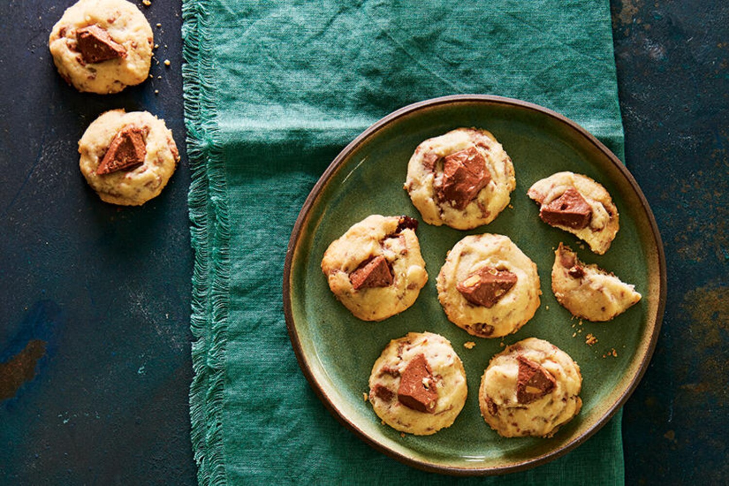 22 wonderful sweets & treats perfect for a holiday potluck | Canadian ...