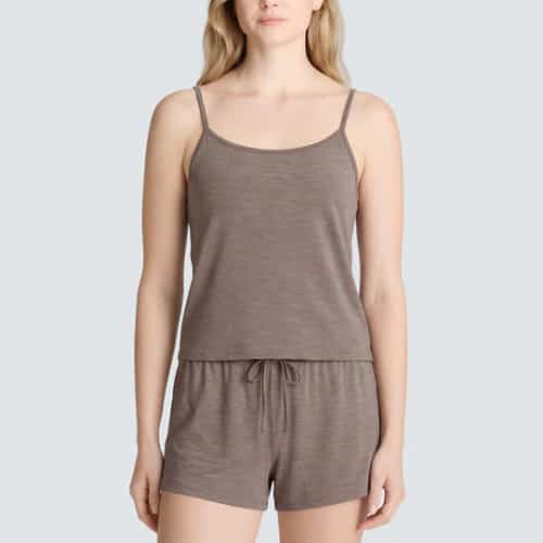 The Worst Pyjama Fabrics For Hot Sleepers (And The Ones That Will Keep ...