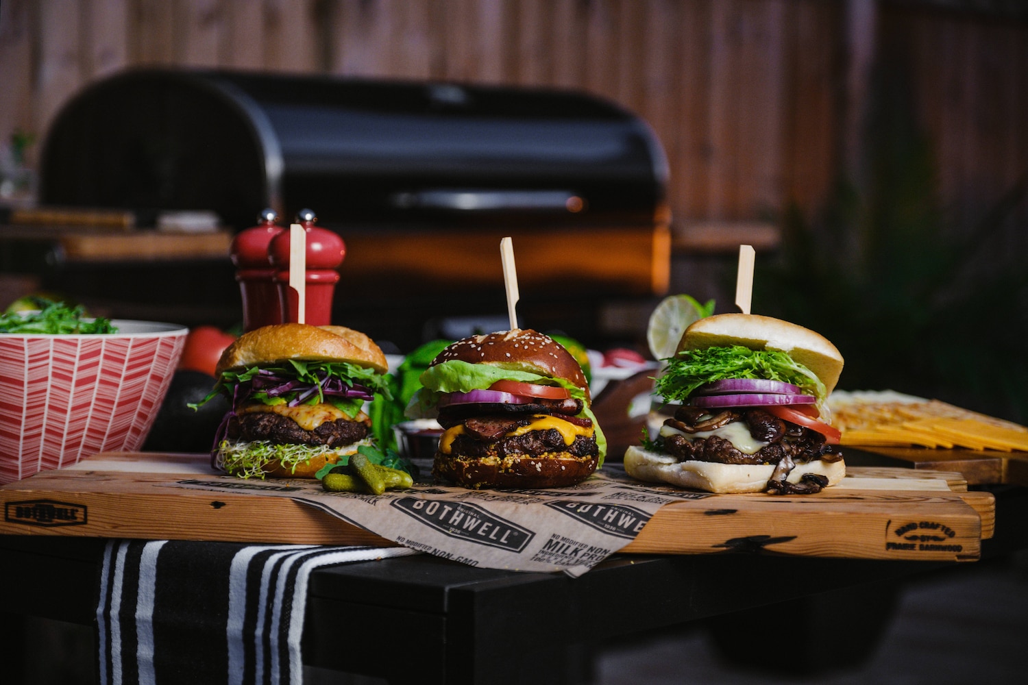 Add some flavor to your Summer barbecue with these three cheeseburger ...