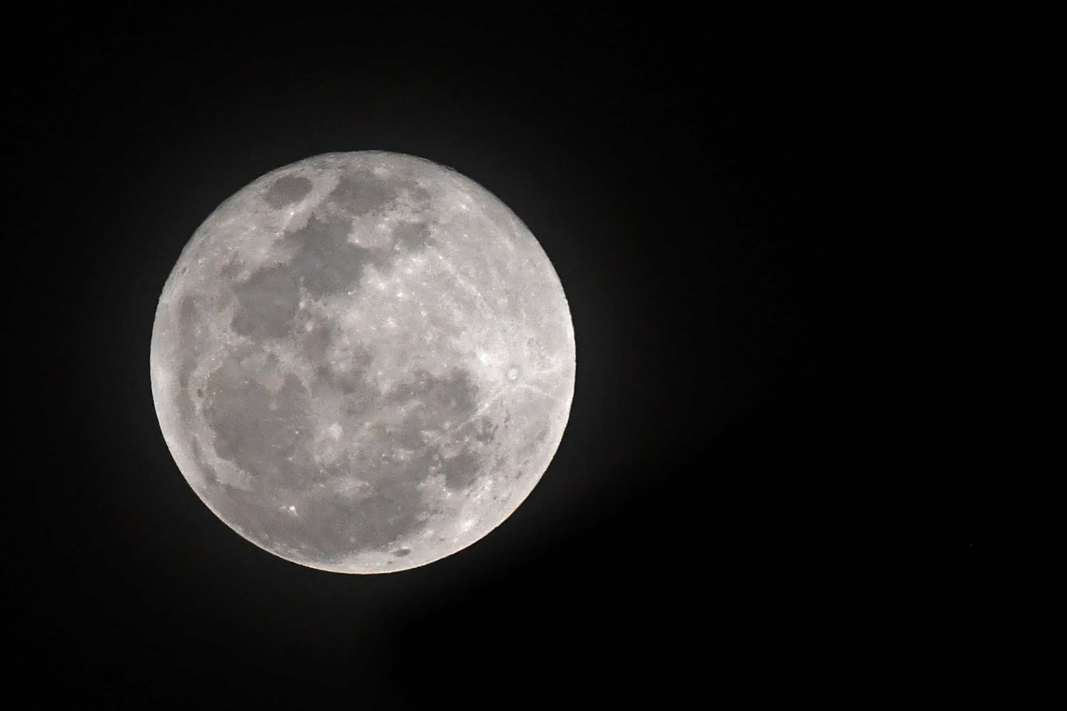 La pleine lune du tonnerre brillera de mille feux cette nuit | TVA ...