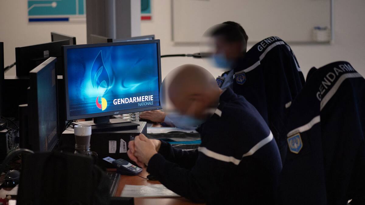 Un Policier Insulte Une Femme Victime Dagression Sexuelle Sa