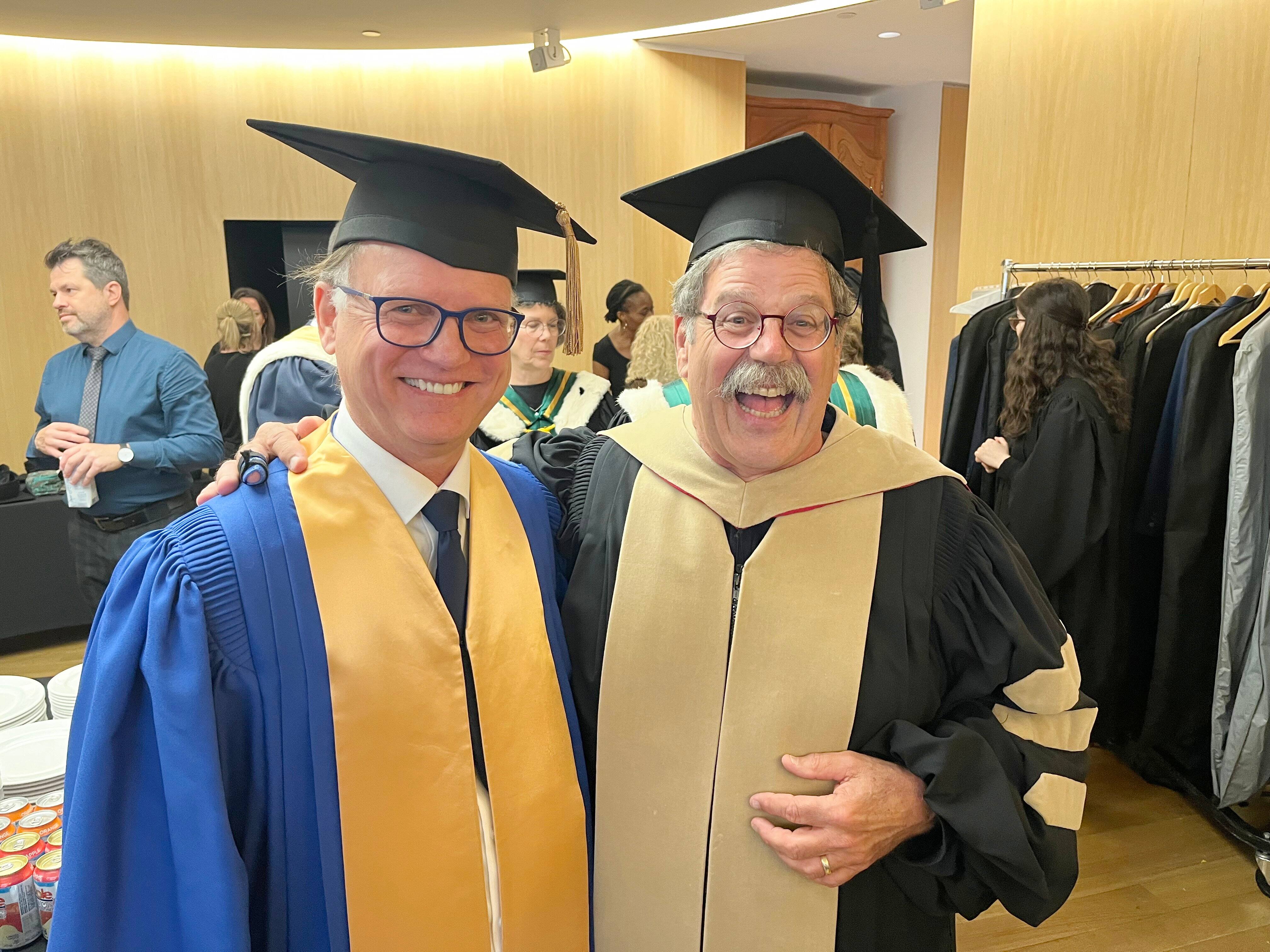 Doctorat honorifique: Jean-Marc Léger reçoit une distinction pour sa ...