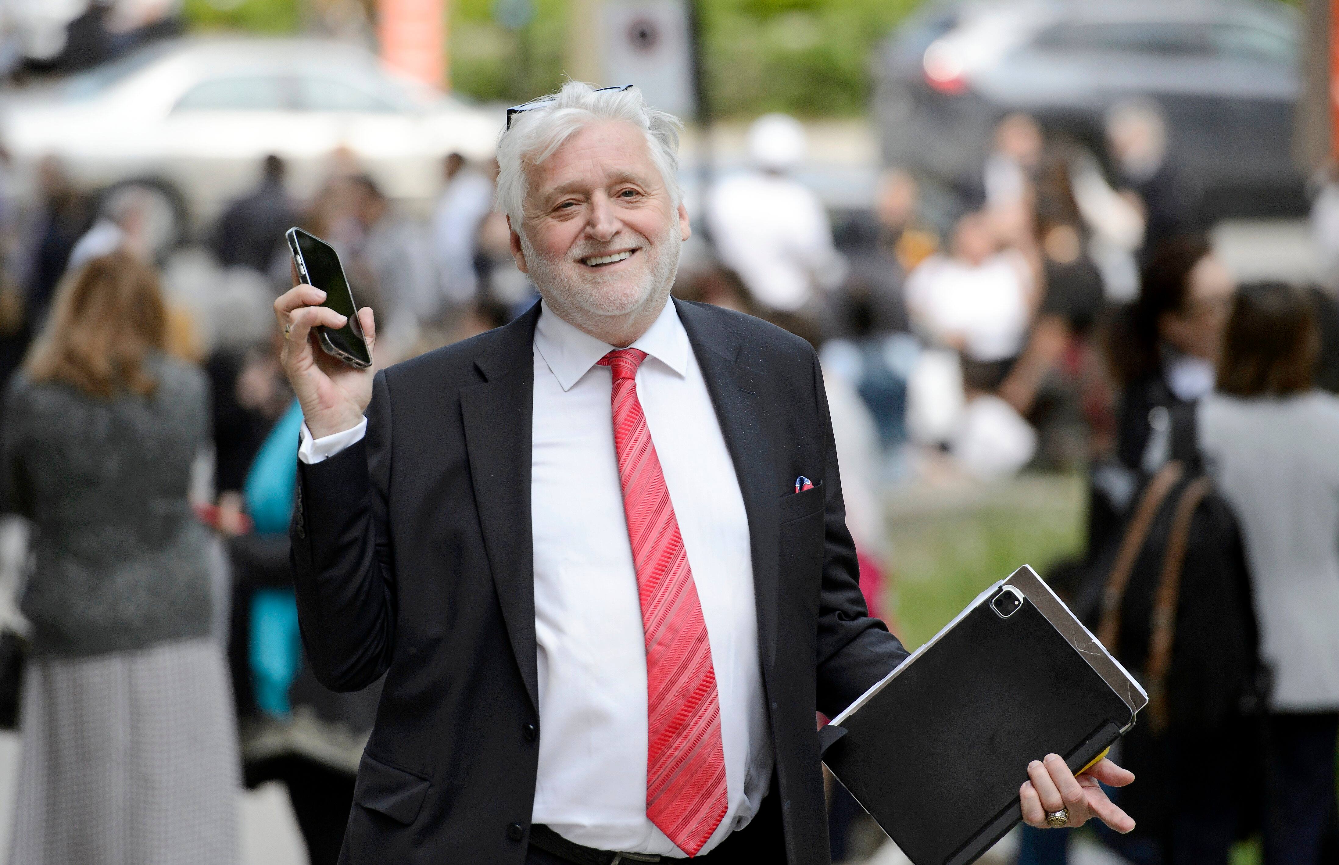 À son procès civil contre neuf femmes: Gilbert Rozon renie sa ...