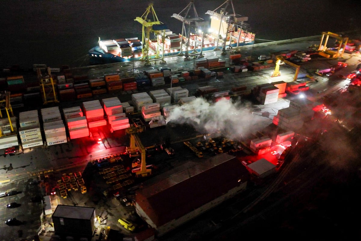 Des batteries au lithium prennent feu dans le port de Montréal | JDM