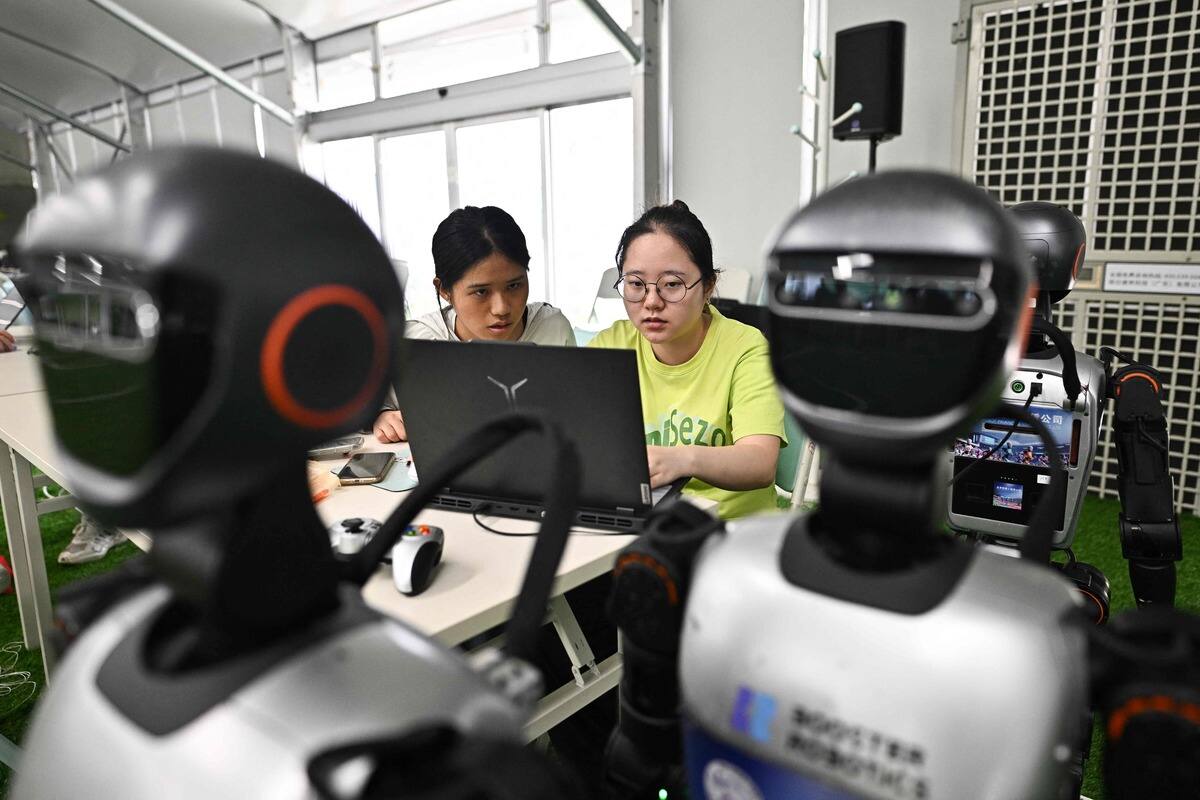 EN IMAGES | La première compétition mondiale de robots humanoïdes ...