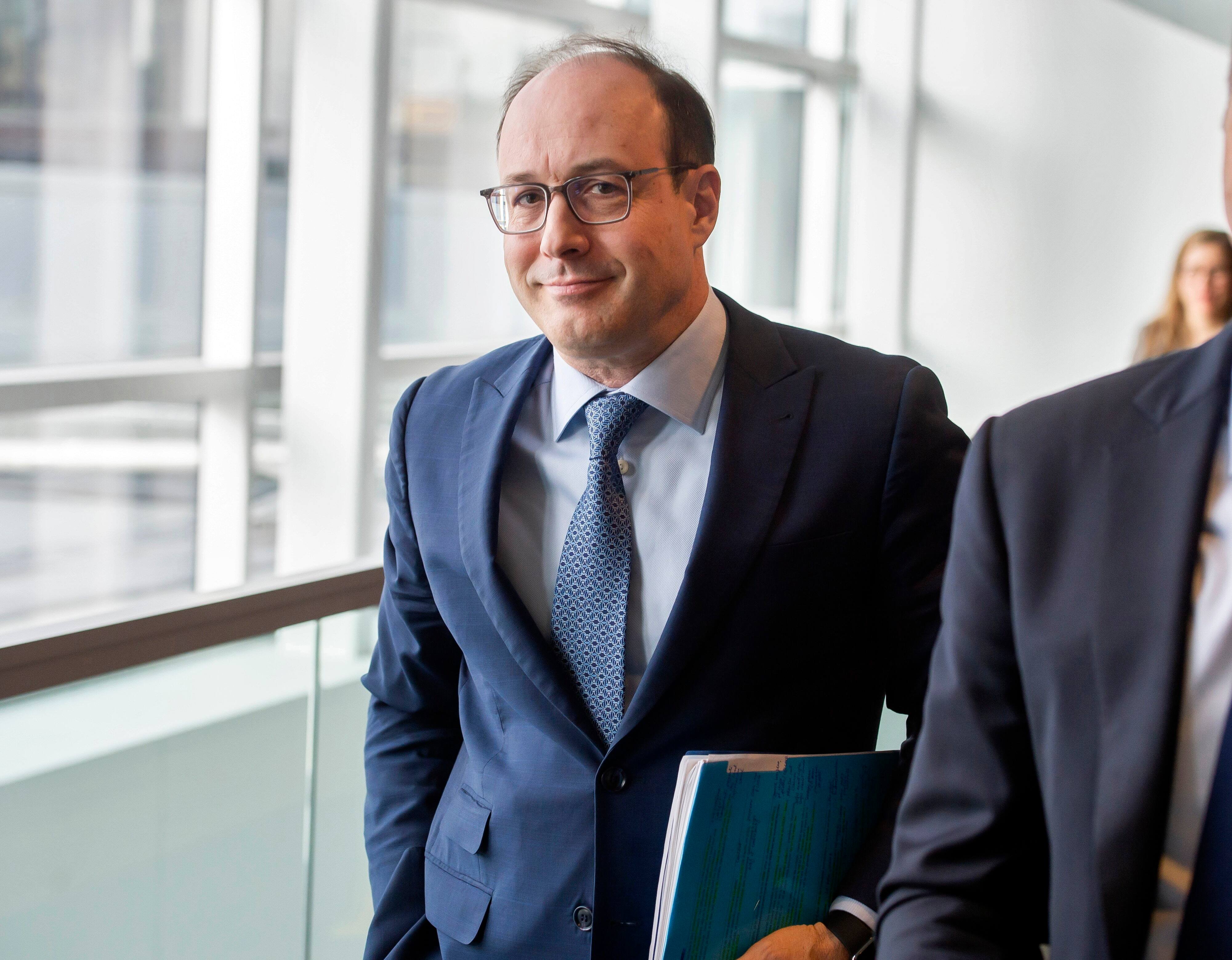 Michael Sabia quitte Hydro-Québec: voici combien il était payé comme ...