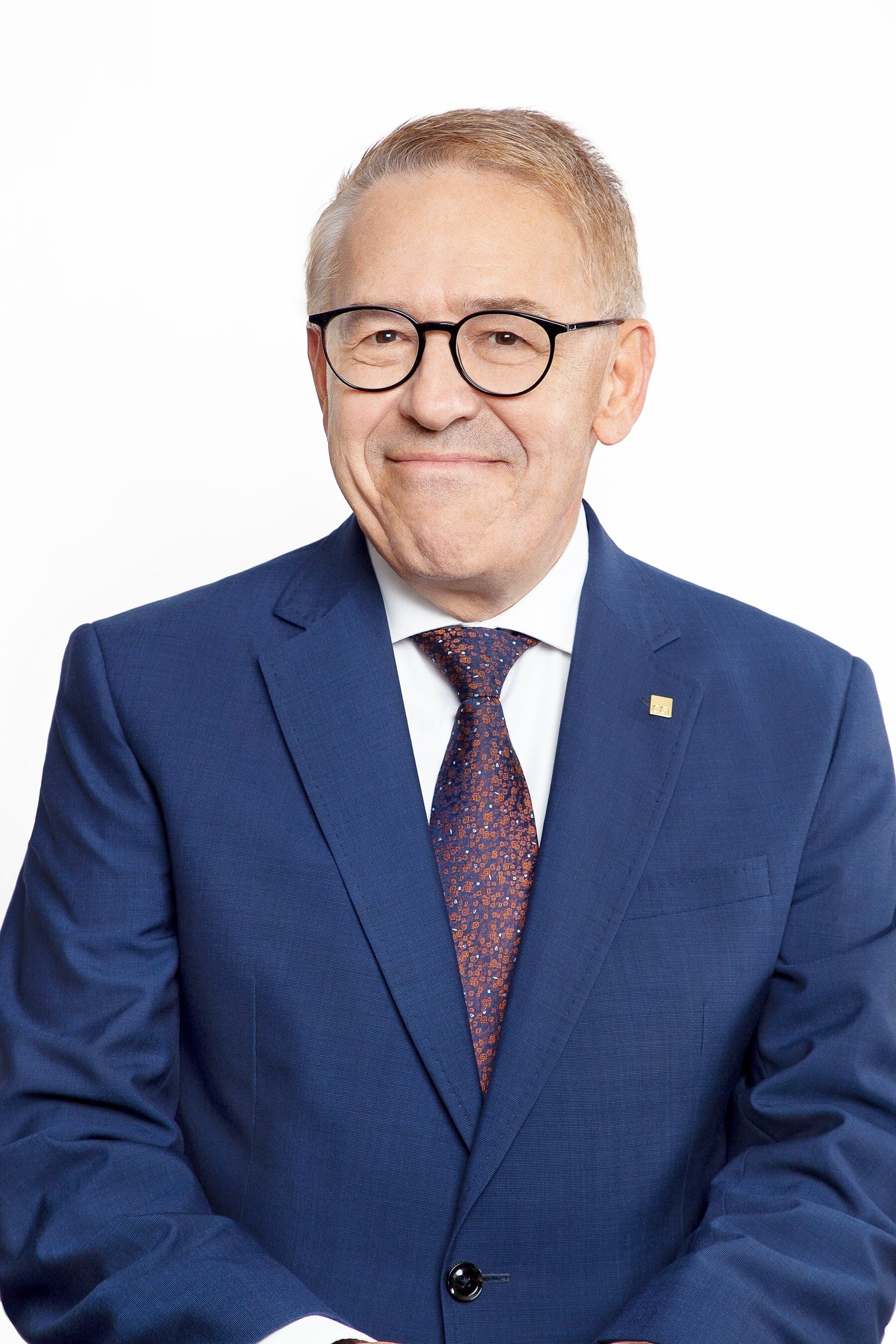 Un Québécois francophone prend enfin la tête de CGI | TVA Nouvelles