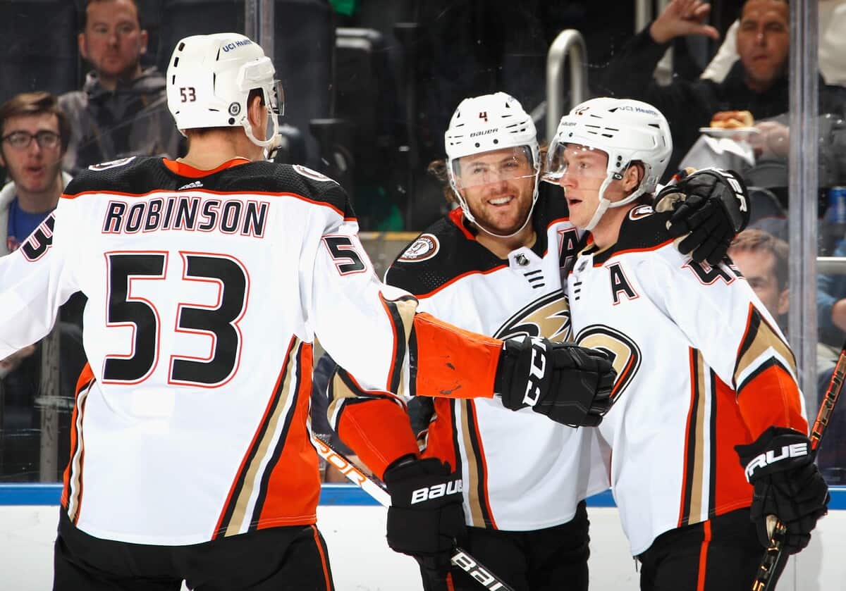 L’Avalanche acquiert Josh Manson | Le Journal de Montréal