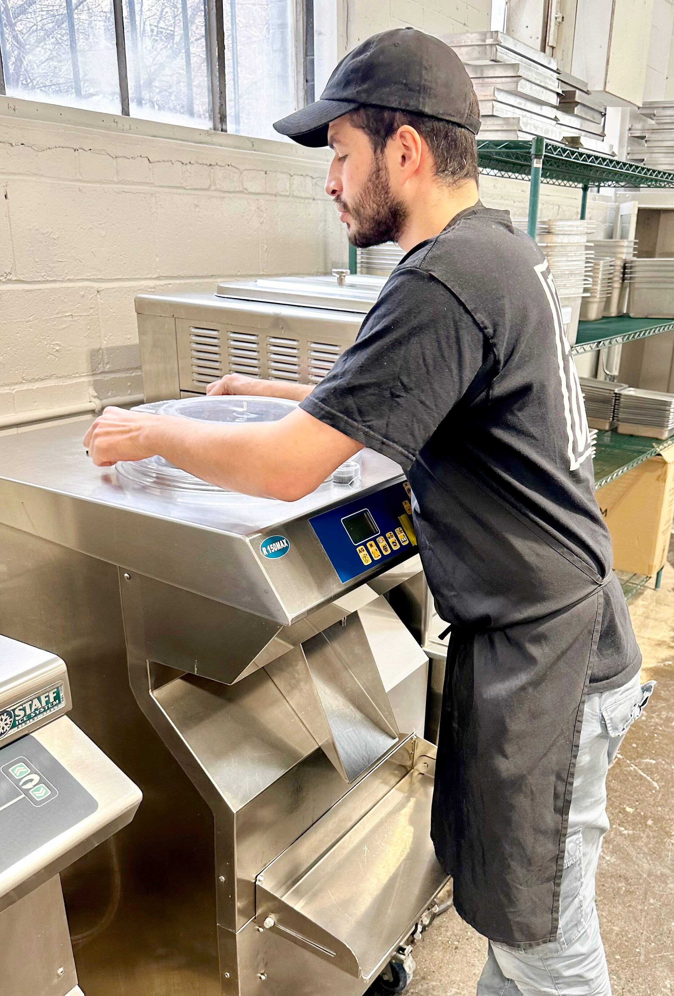 Branle-bas de combat dans une crèmerie emblématique pour ouvrir plus ...