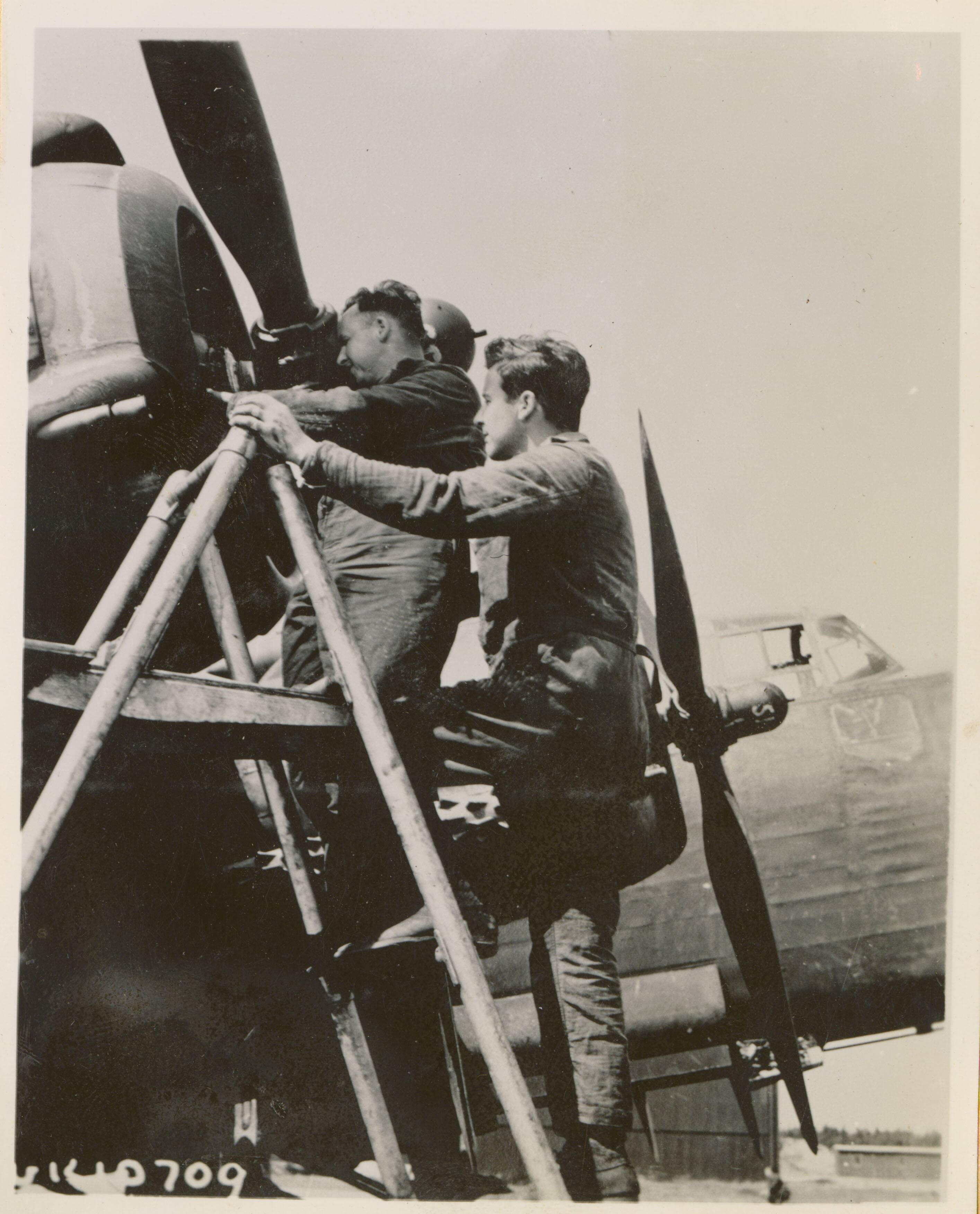 L’Alouette 425: 18 photos d’archives des coulisses de l’escadron durant ...