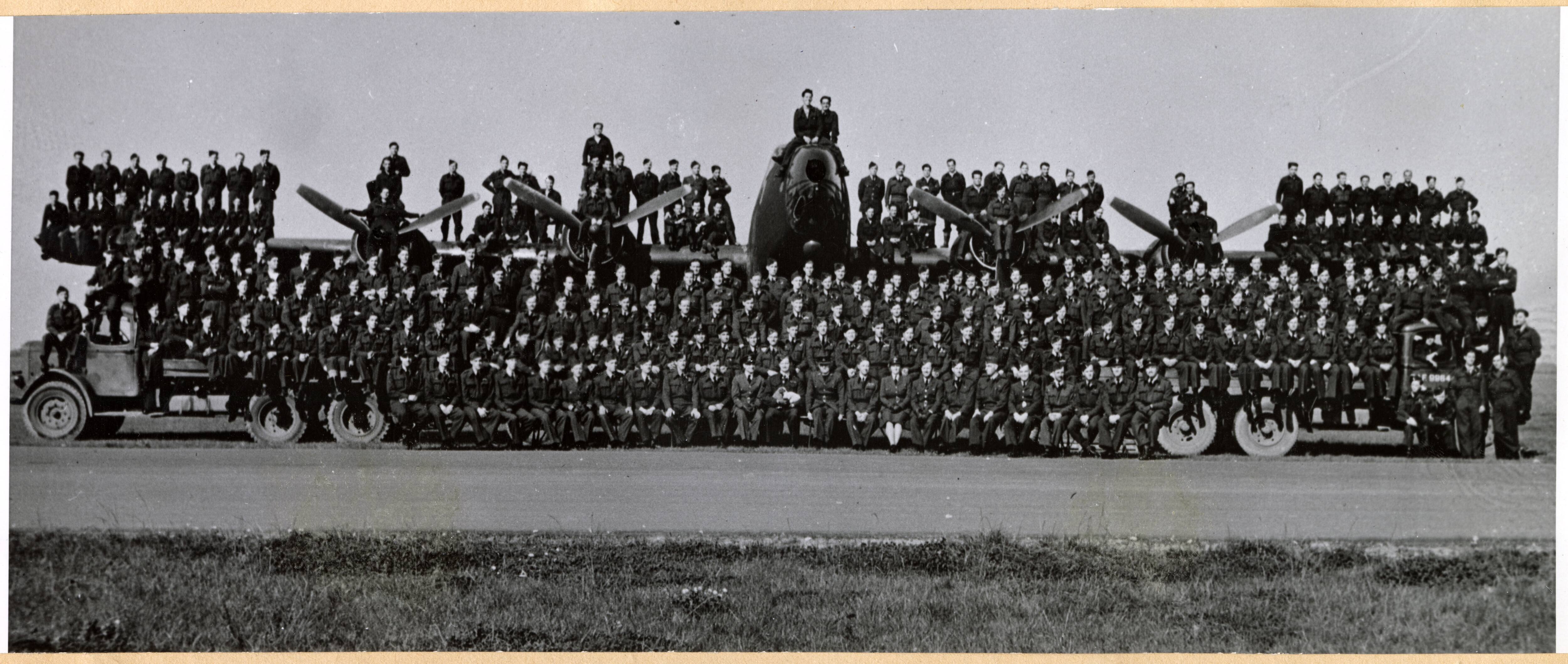 L’Alouette 425: 18 photos d’archives des coulisses de l’escadron durant ...