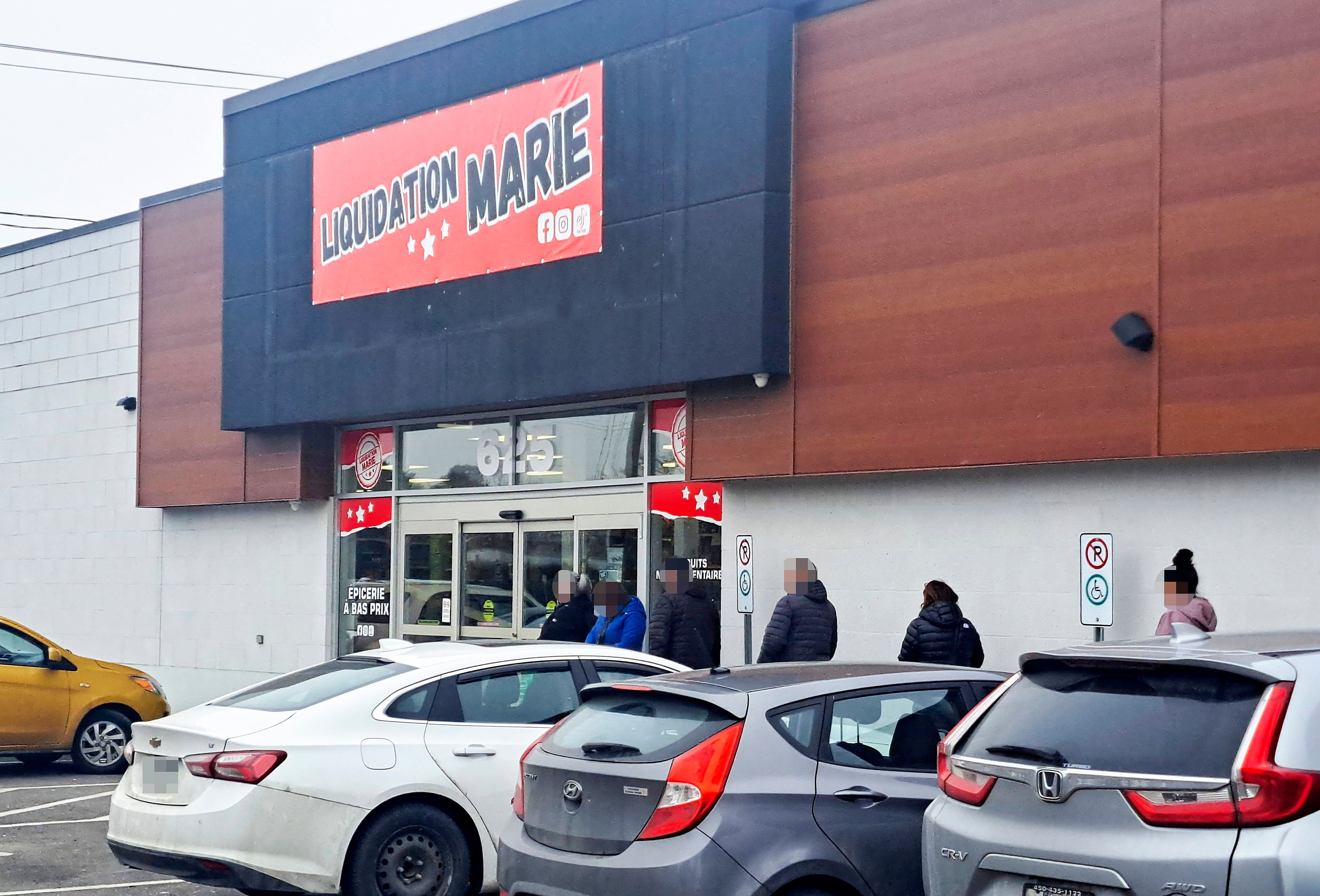 Avec leurs bas prix, les magasins de liquidation sont devenus une ...