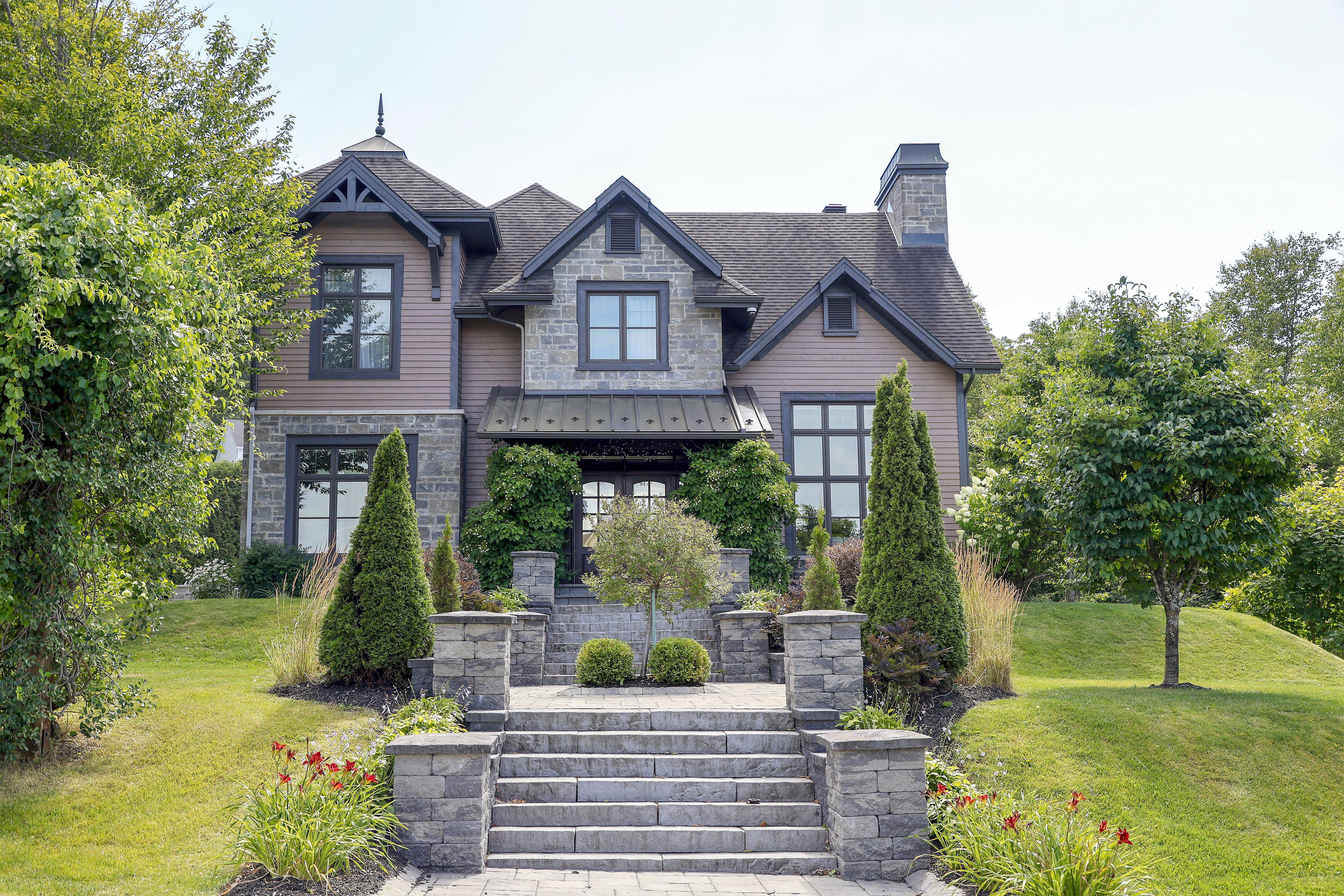 La résidence d’un des co-accusés dans le mégavol de donnés chez ...