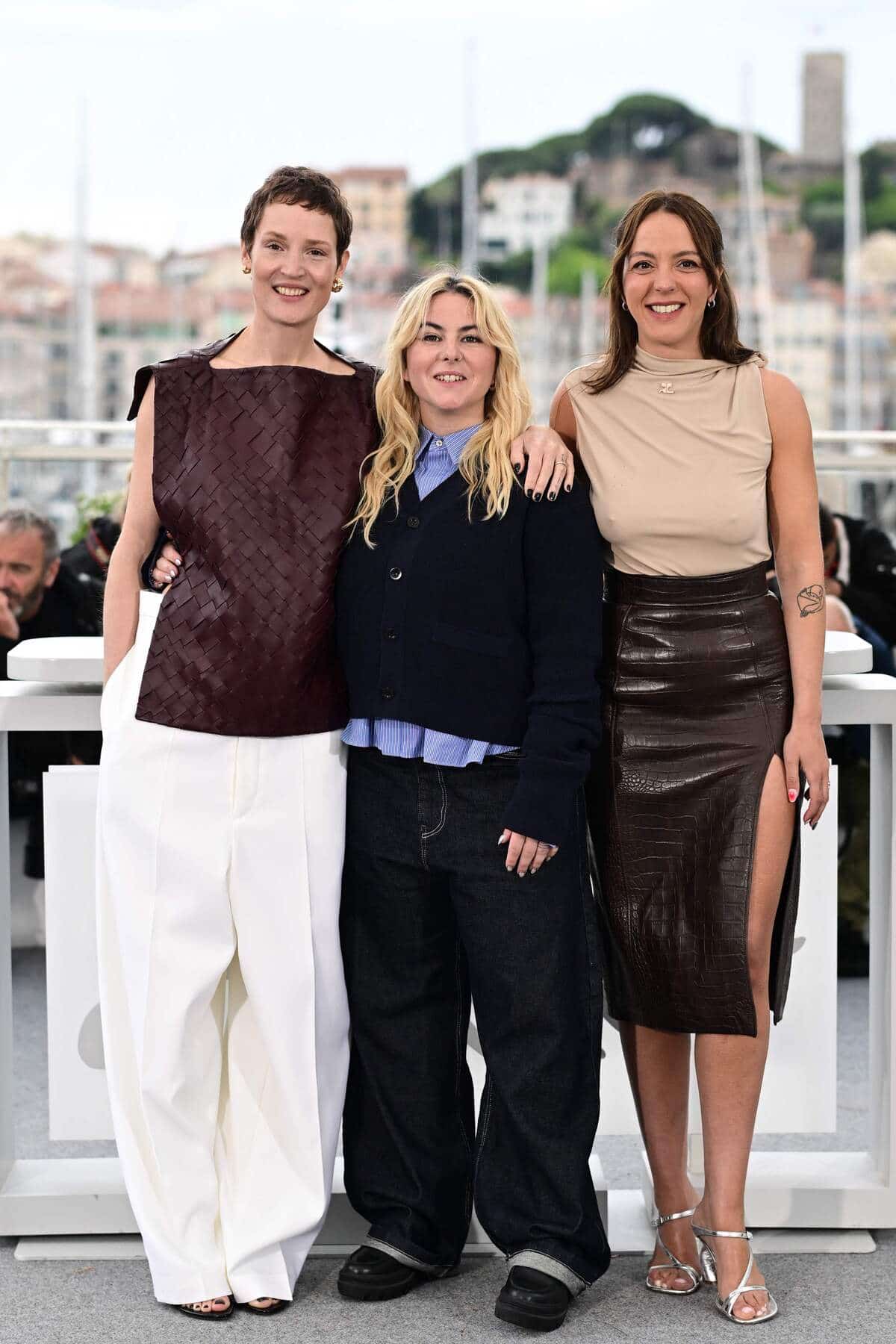 Monia Chokri brille sur le tapis rouge du film «Love Me Tender» au ...