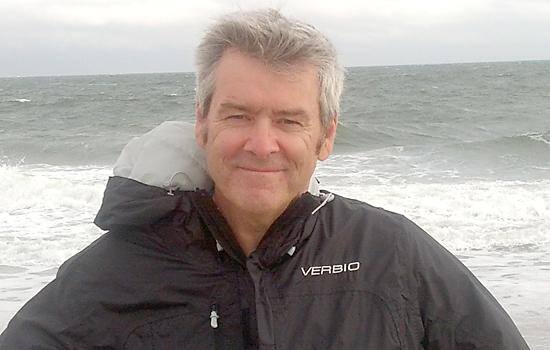 Je vivrai par-delà la mort, Je chanterai à vos oreilles Même après avoir été emporté, Par la ...