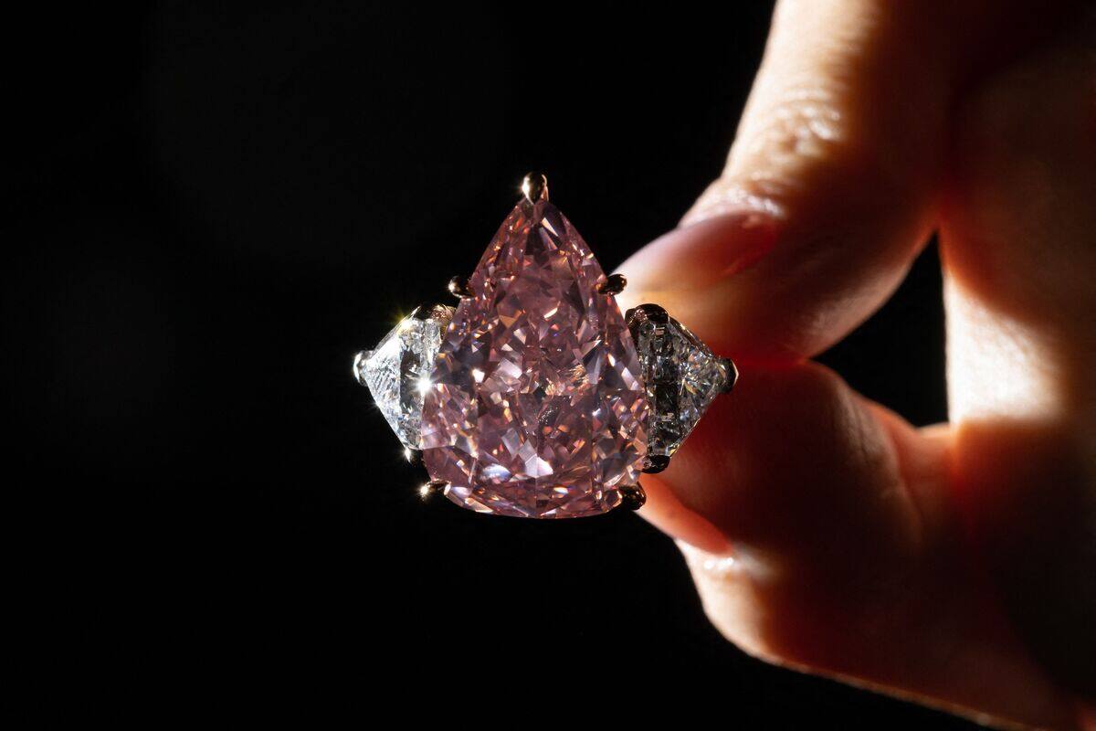 Le diamant rose géant «Fortune Pink» adjugé plus de 38,3 M$ | JDM