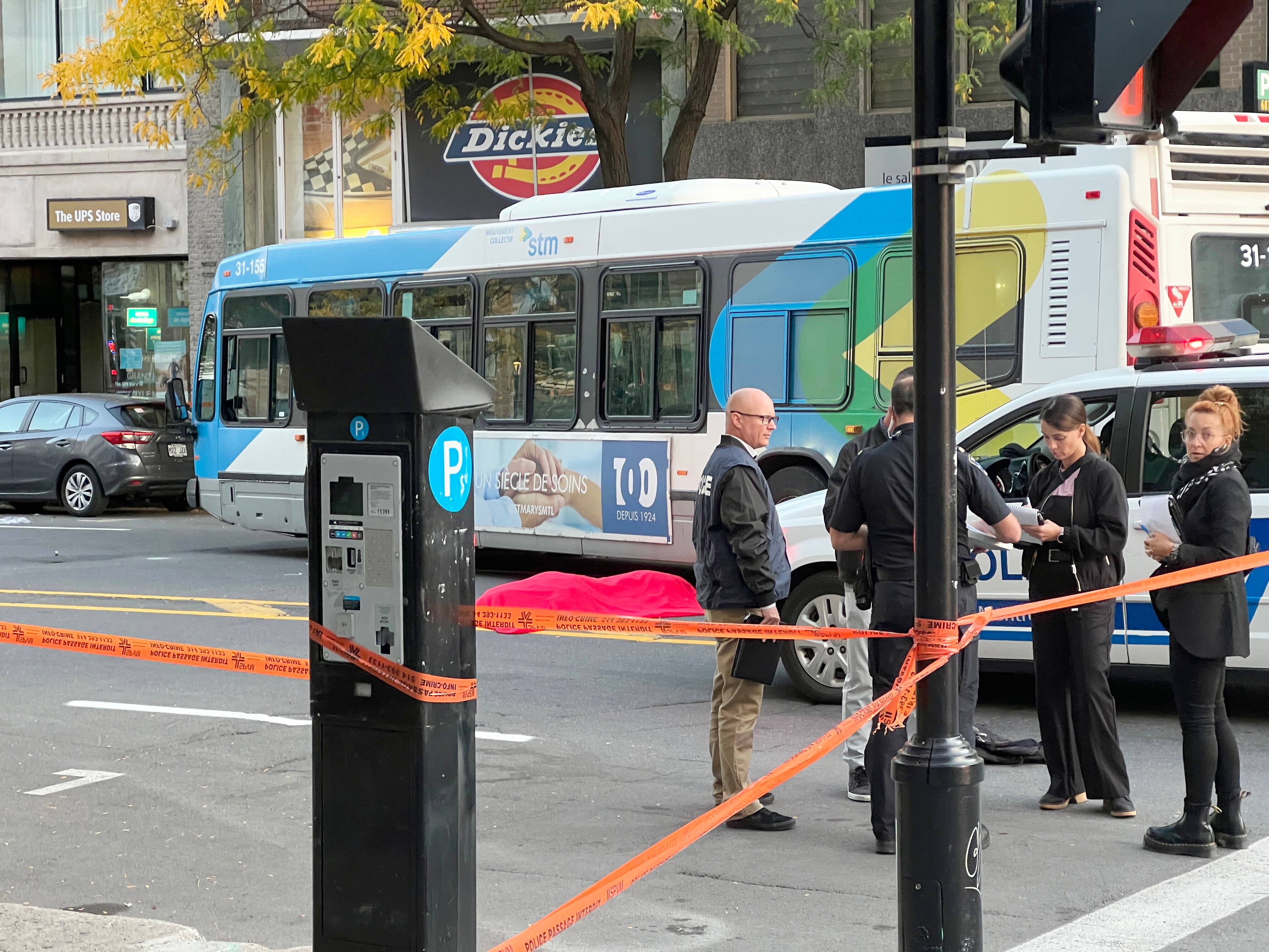EN IMAGES | Horrible accident impliquant un autobus de la STM sur le ...