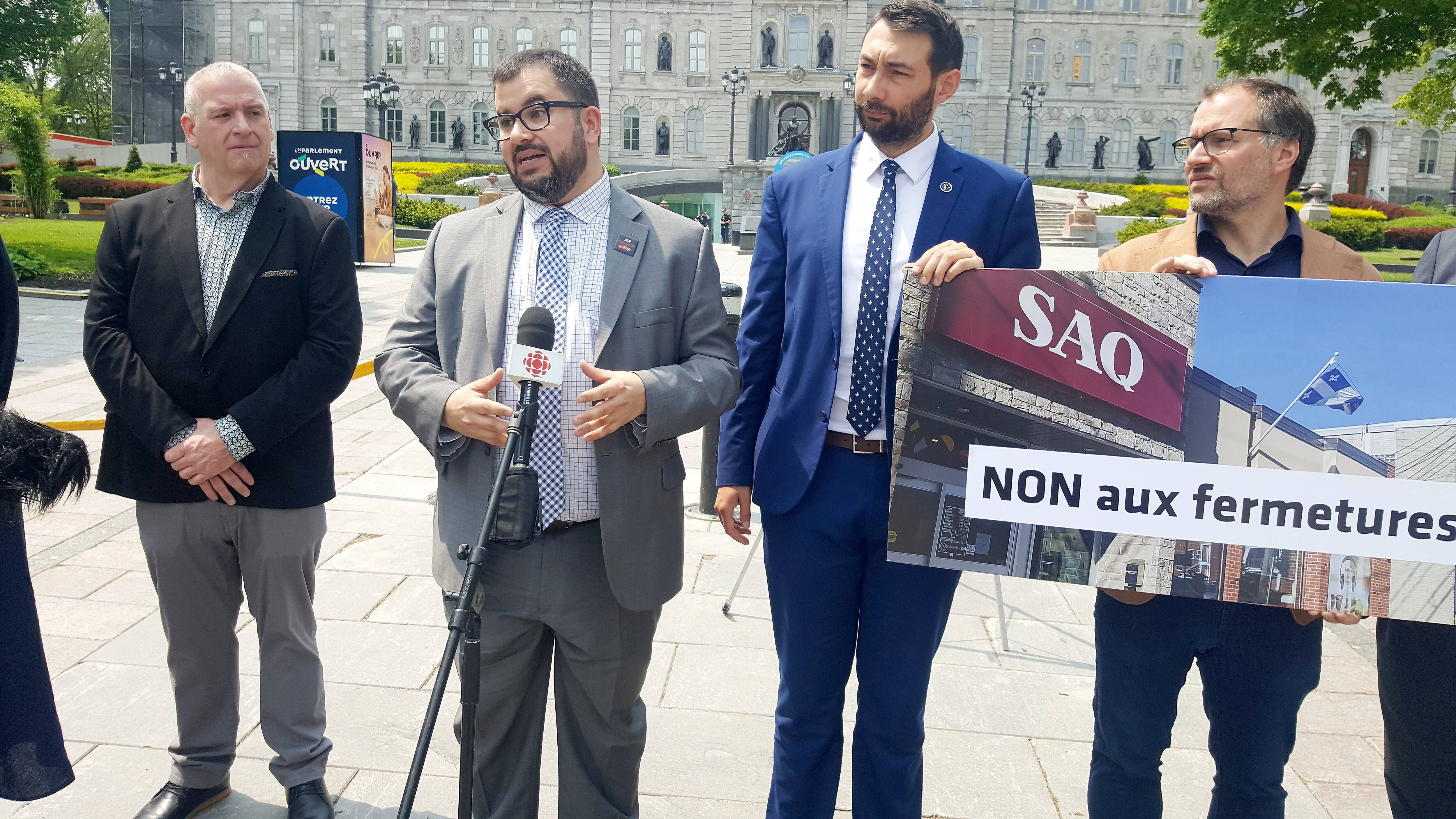 Une coalition demande un moratoire sur les fermetures de succursales de ...