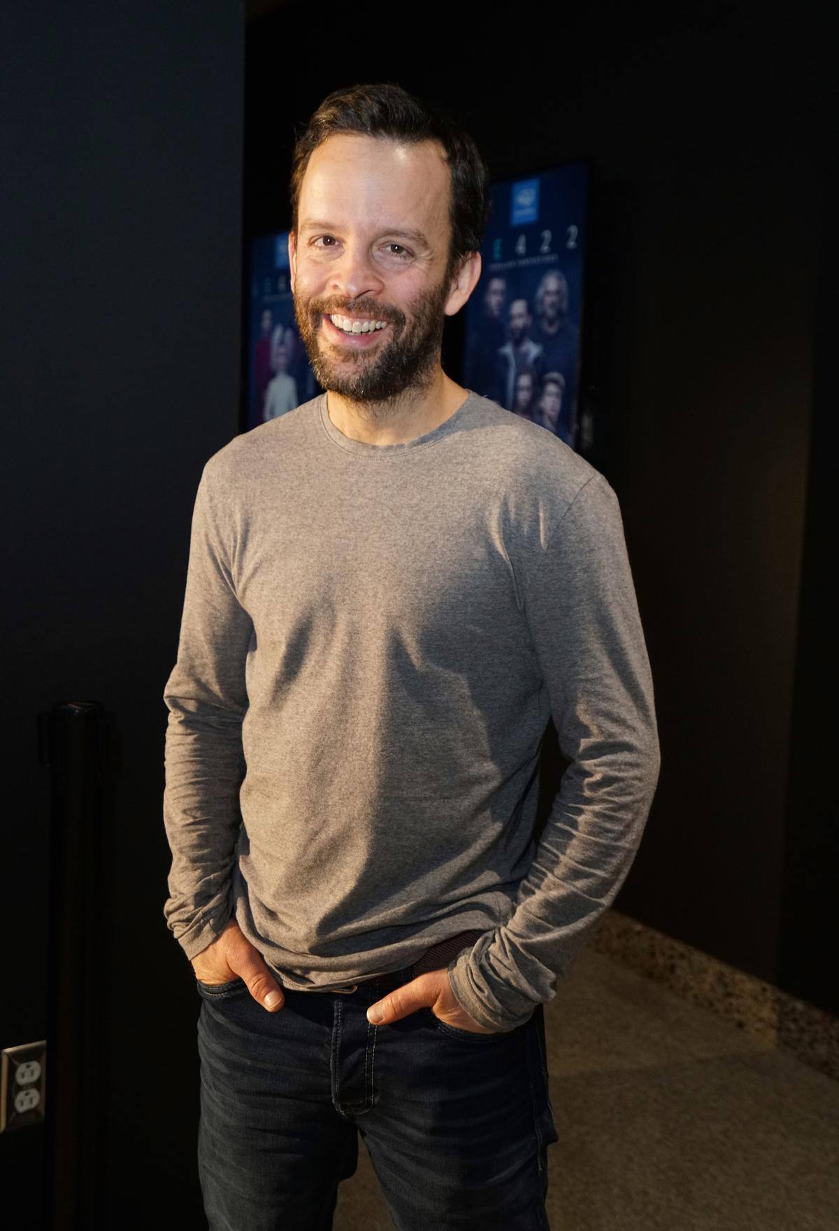 «Le 422» à Télé-Québec : sombre quête dans la huitième dimension | JDM