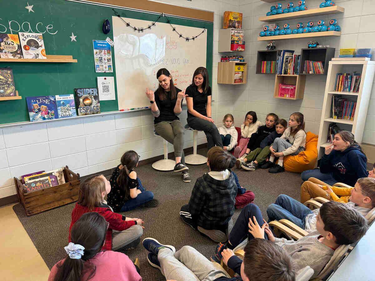 Des enseignantes mettent le paquet à quelques jours de l’éclipse | JDM